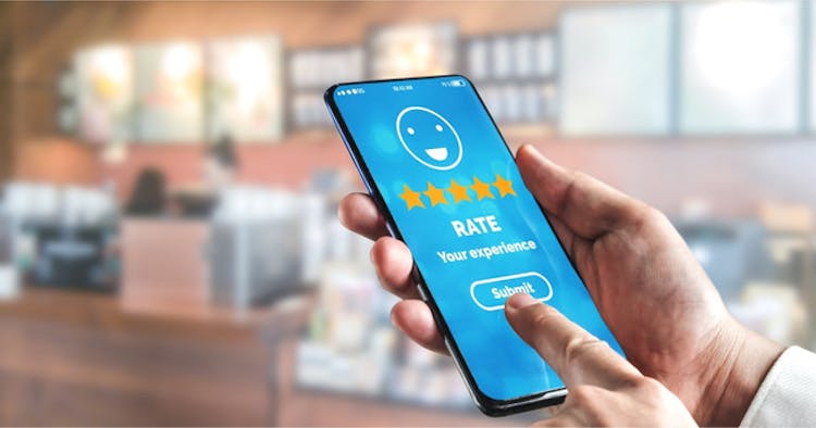 12 Effective service standards examples for your team | SC Training