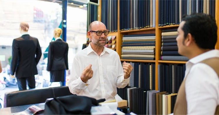 12 Effective service standards examples for your team | SC Training