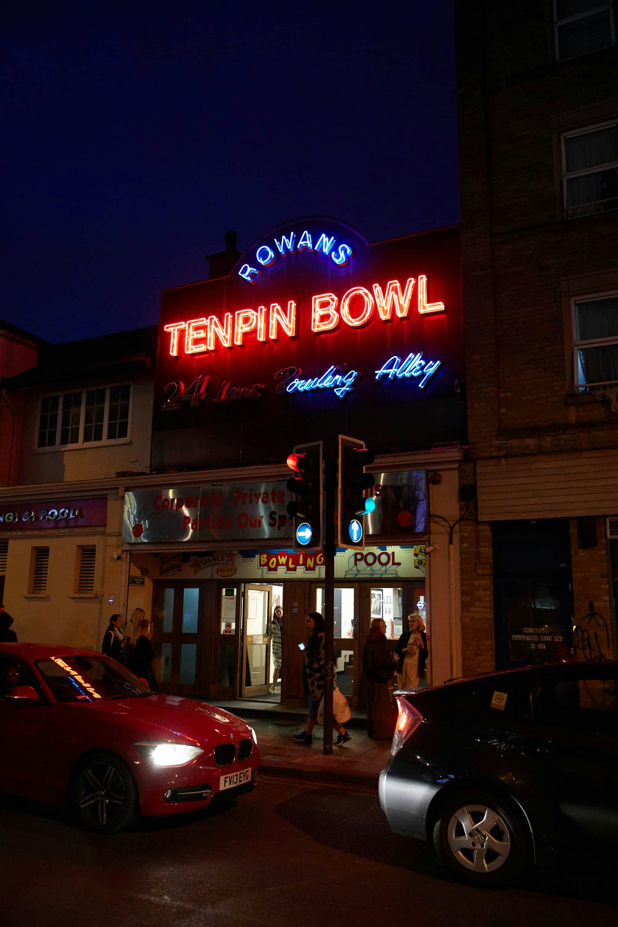 END. Features | London in Focus: The Mini Swoosh Guided Tour