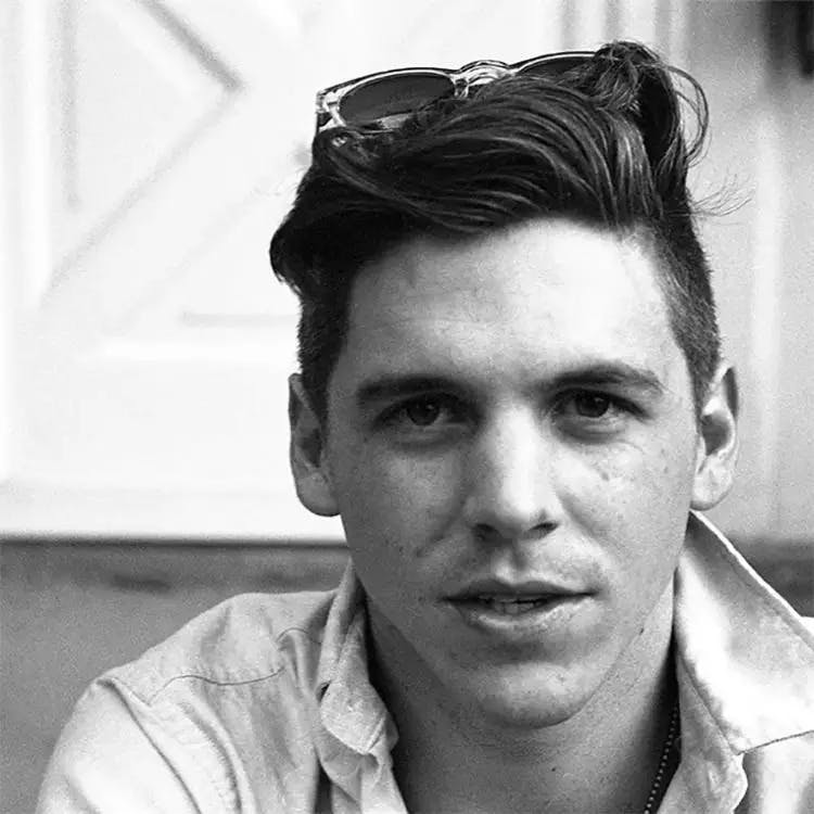 A Conversation With….Renowned Street Style Photographer Robert Spangle ...