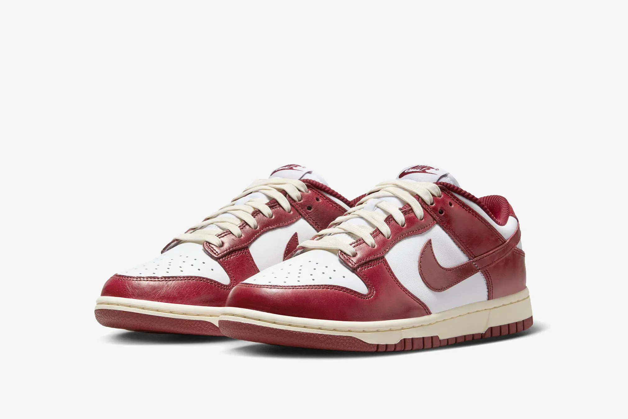 NIKE DUNK LOW PRM W "PLUM ECLIPSE" - APP EXCLUSIVE | END.