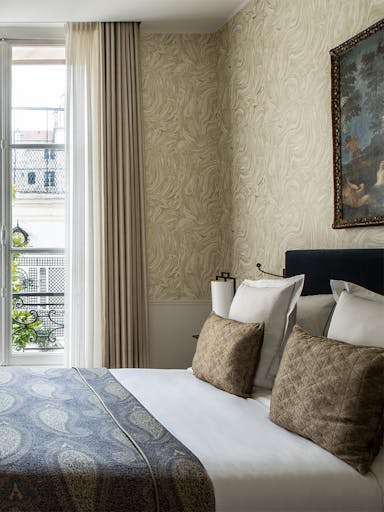 9 4-Star Hotels in Paris Center - Best Location