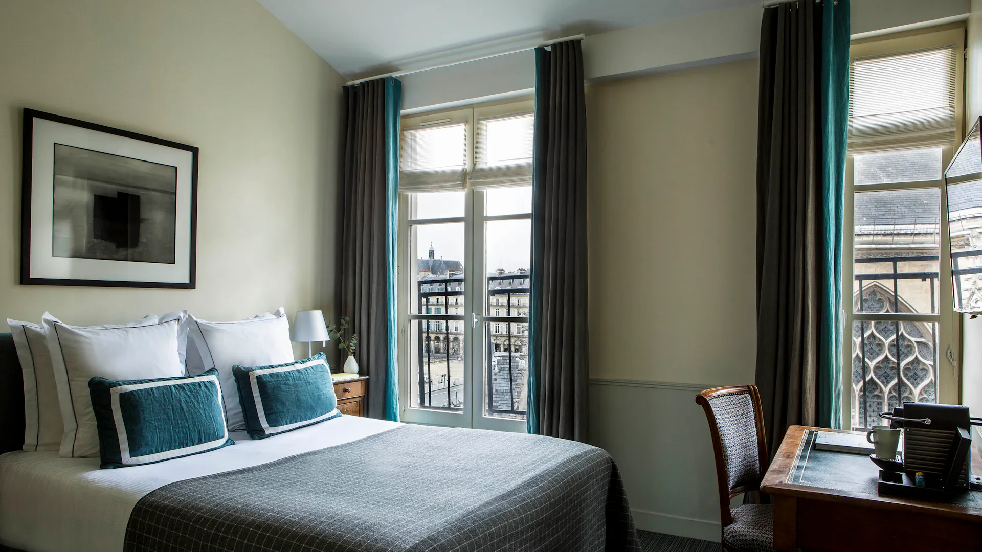 4-star Hotel Place du Louvre, Center of Paris - Rivoli Pont Neuf
