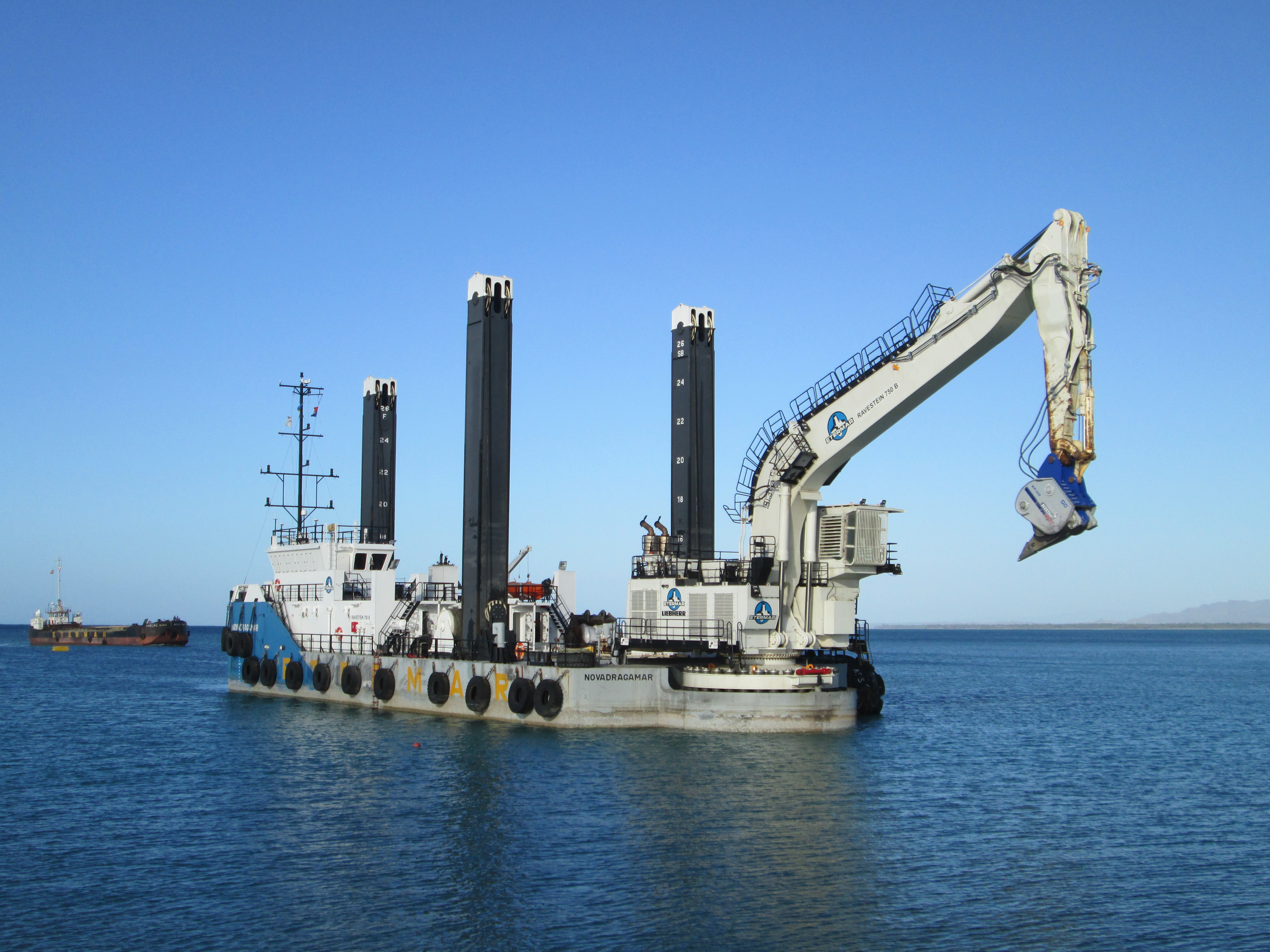 Dragagem com Backhoe