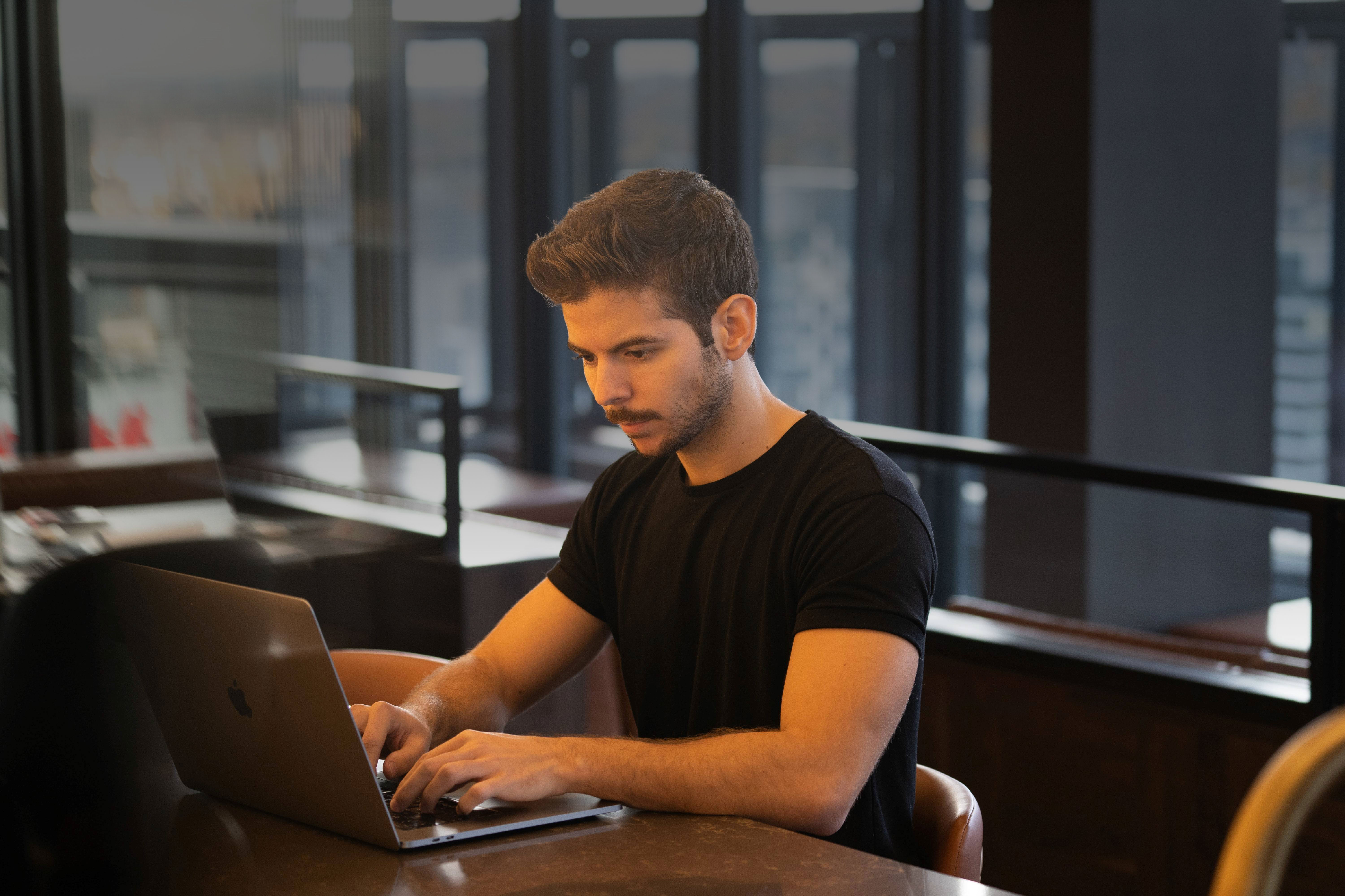 Digital language tests for recruitment with Pipplet | ETS Global