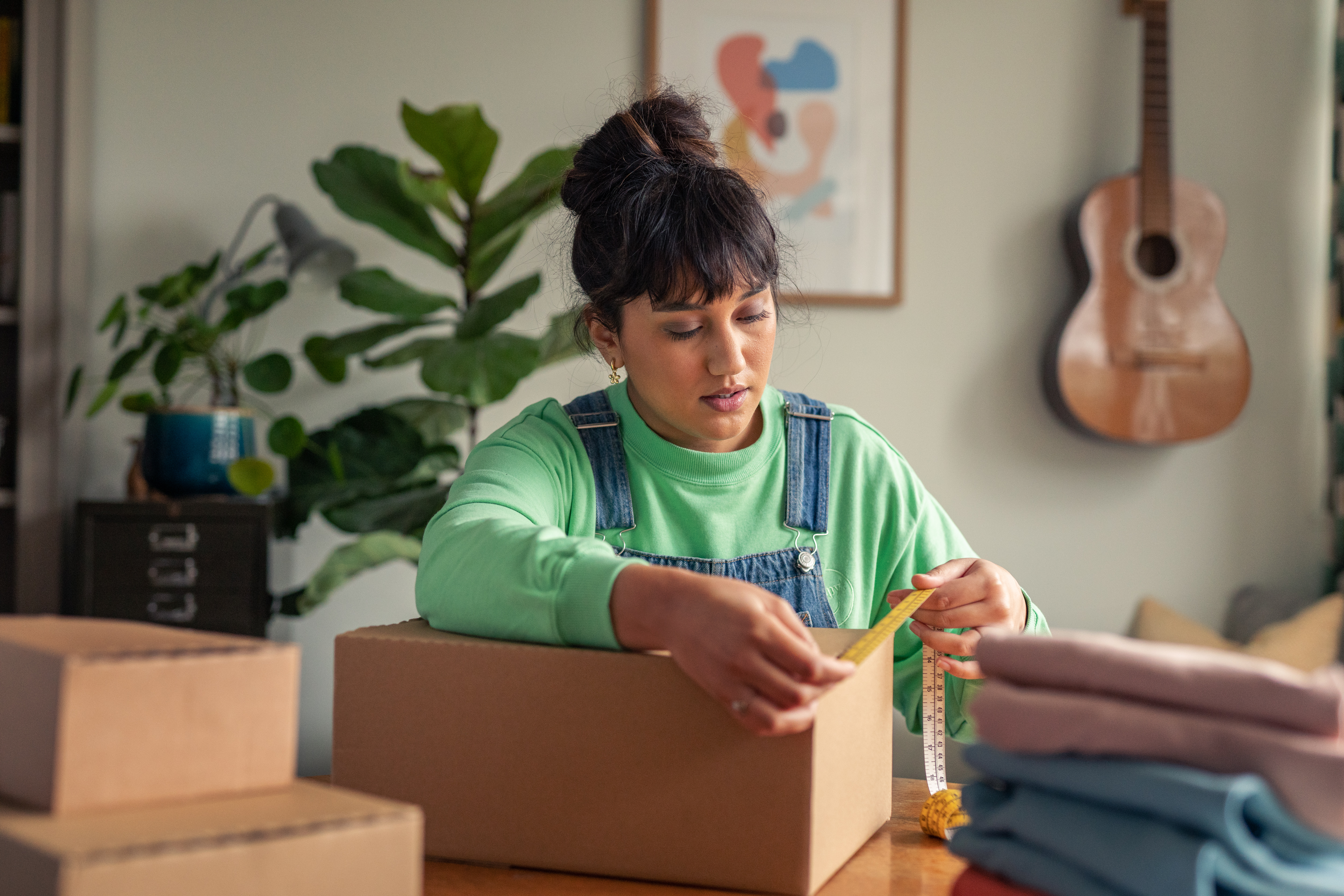 Send a Parcel to Hungary from the UK | Trusted Courier Service | Evri