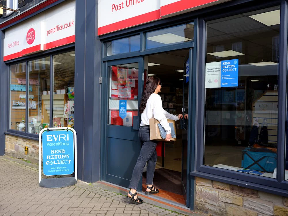 Send a Parcel in the UK | Cheap Parcel Service | Evri