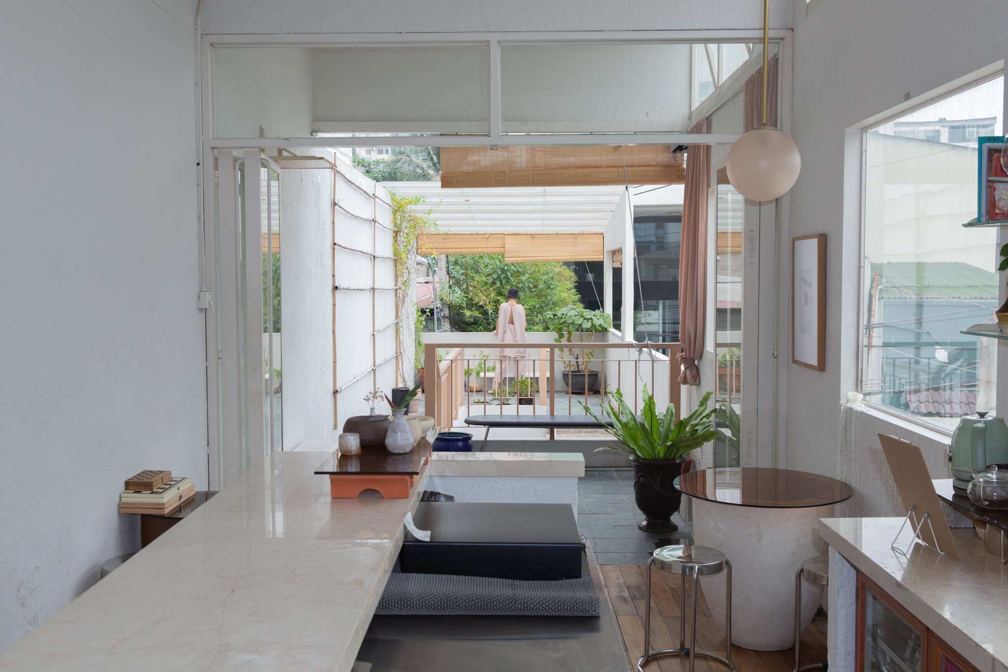 Que by Kaarem | Exceptional ALIEN