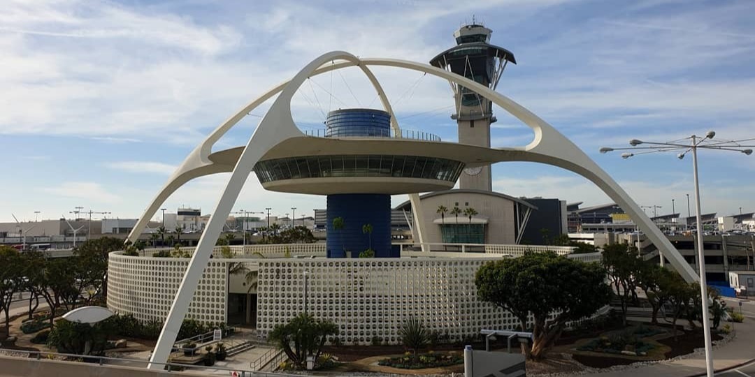 The Theme Building at LAX | Exceptional ALIEN
