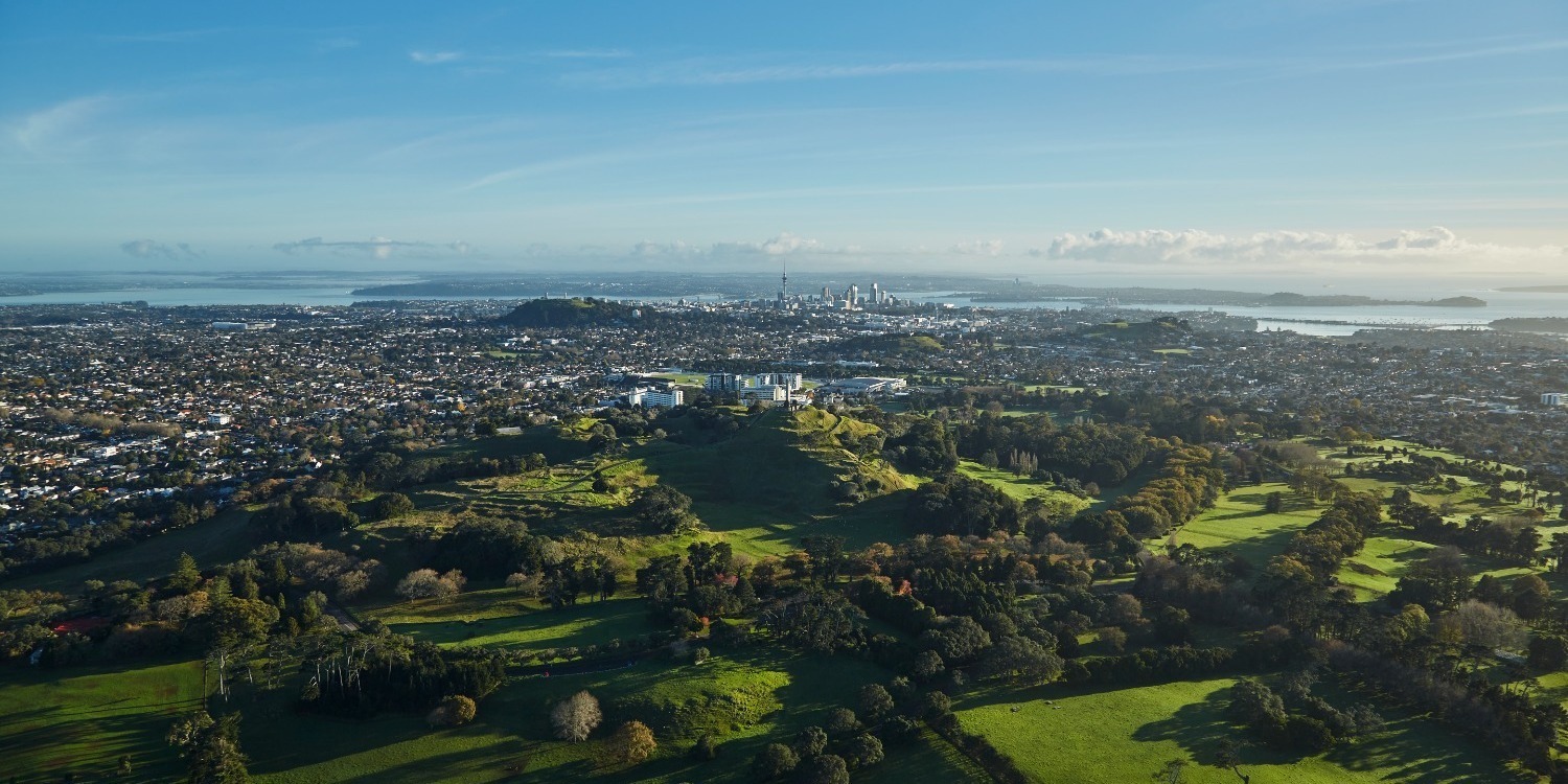 Auckland Coast to Coast Walk | Exceptional ALIEN