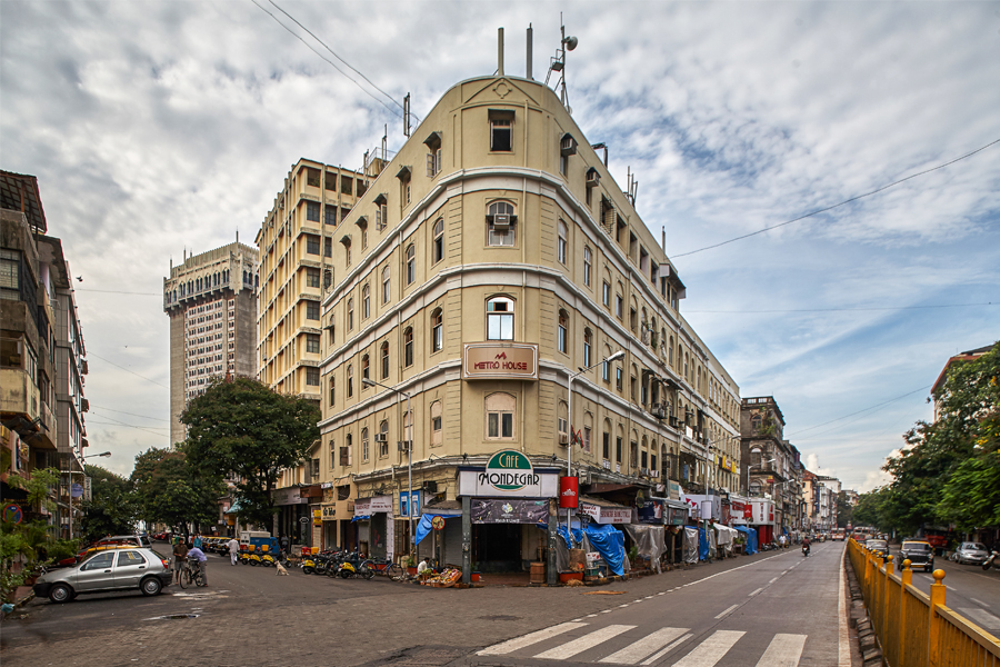What Is Colaba Causeway