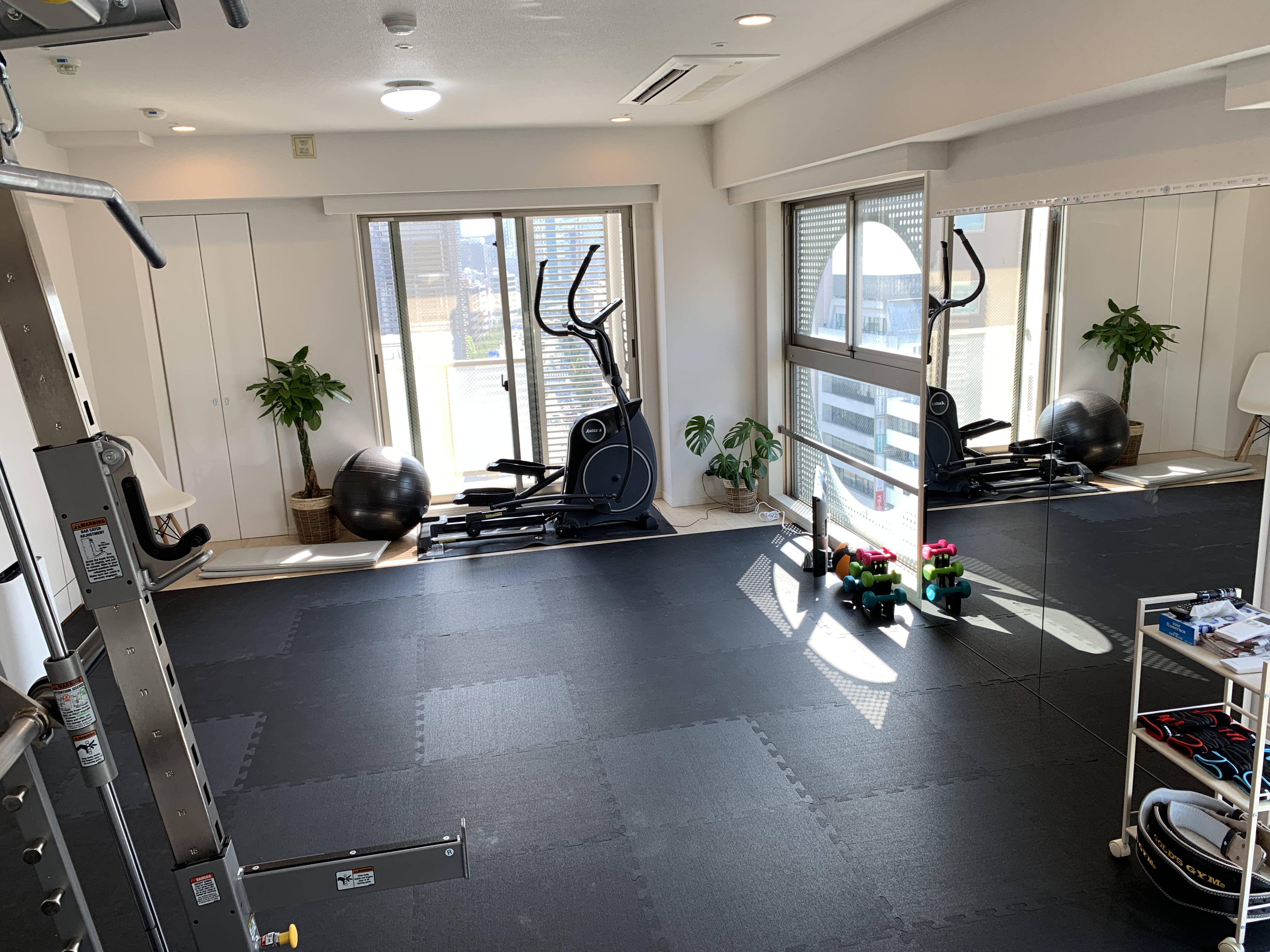 プライベートジムEZIL銀座店 | 女性トレーナーが指導する30代以上男性専門パーソナルジム EZIL(エジル)