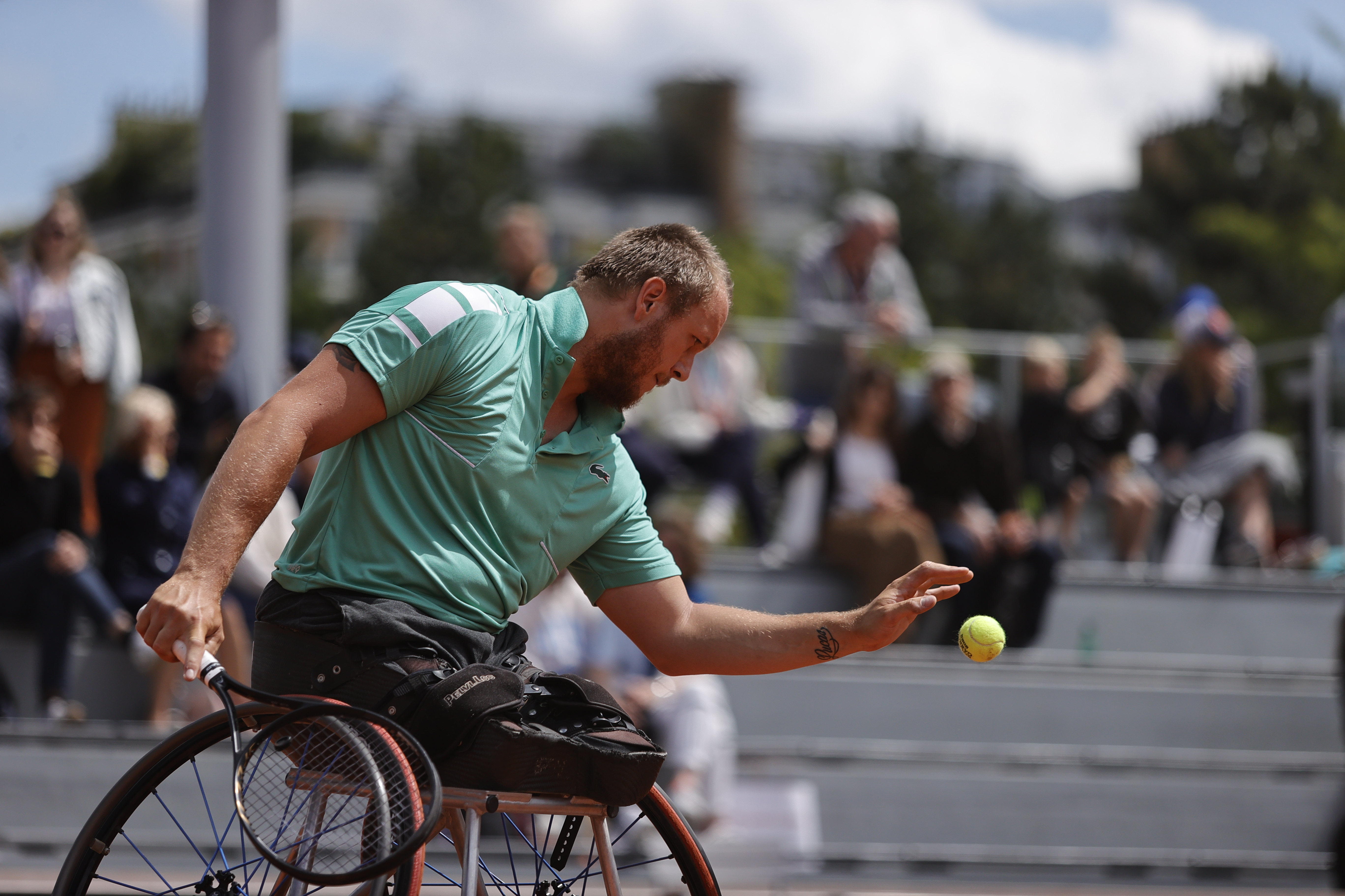 Paratennis