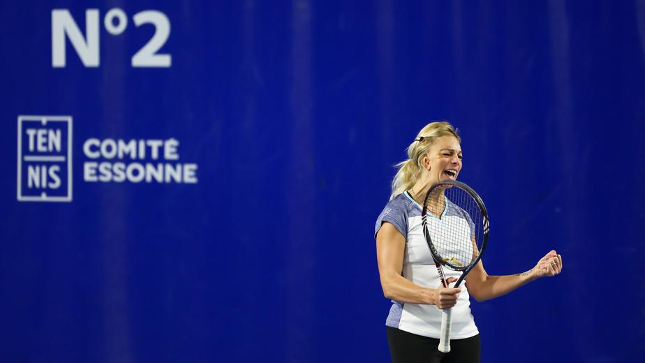 Paratennis