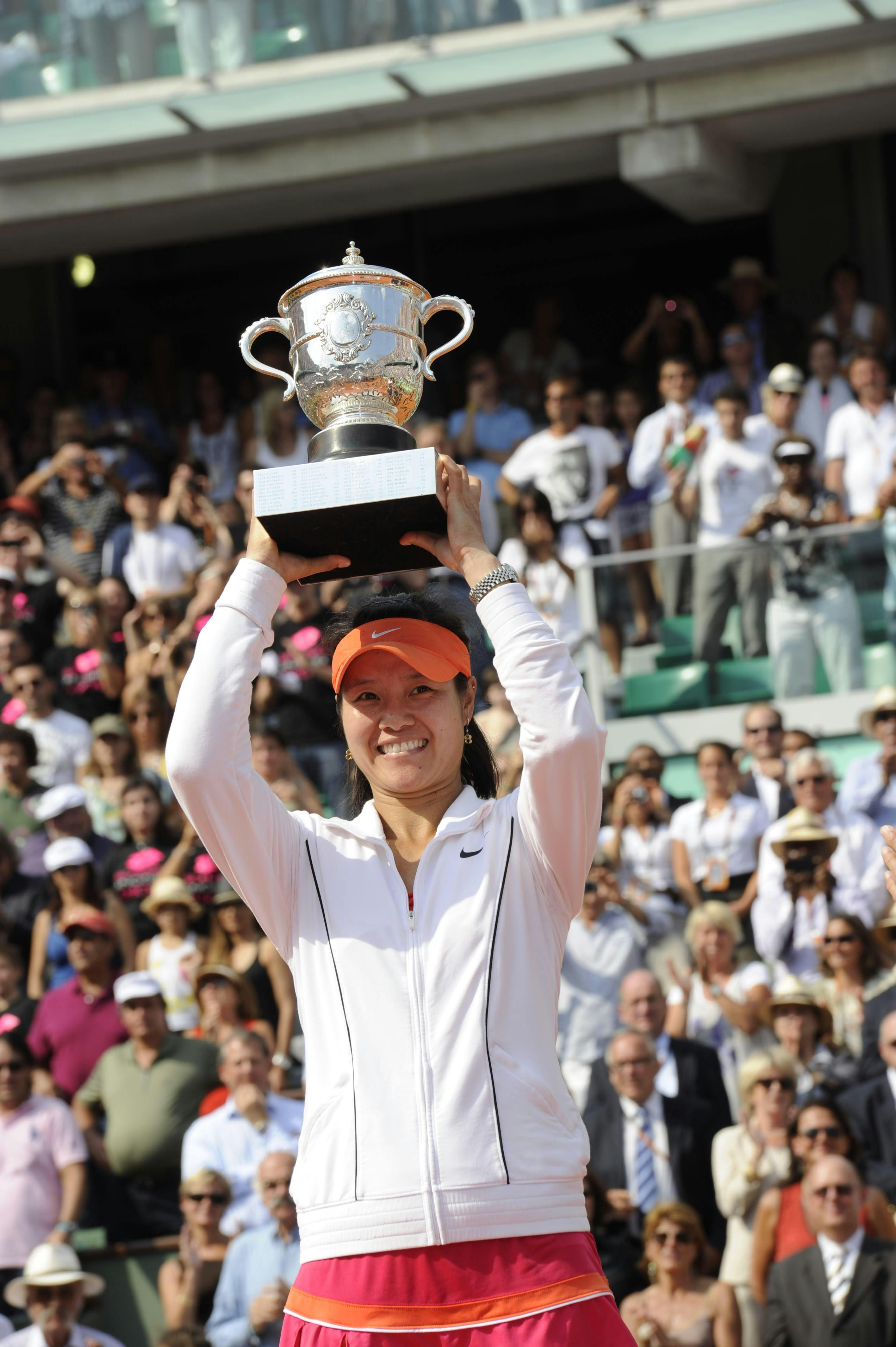 Li Na: "Roland-Garros in two words? Challenging and romantic!" - Roland ...