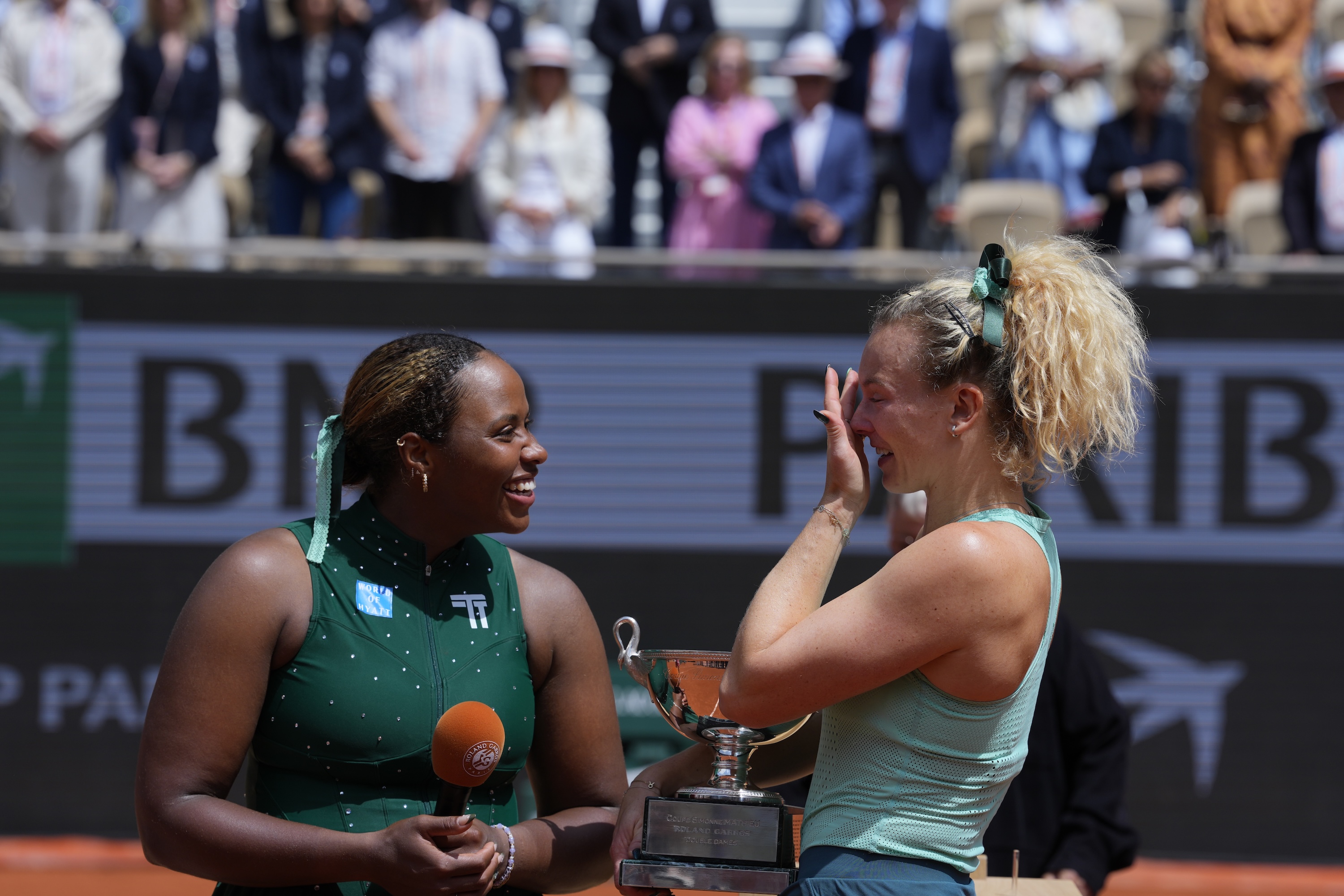 Siniakova et Townsend, reines du double et de Roland-Garros - Roland ...