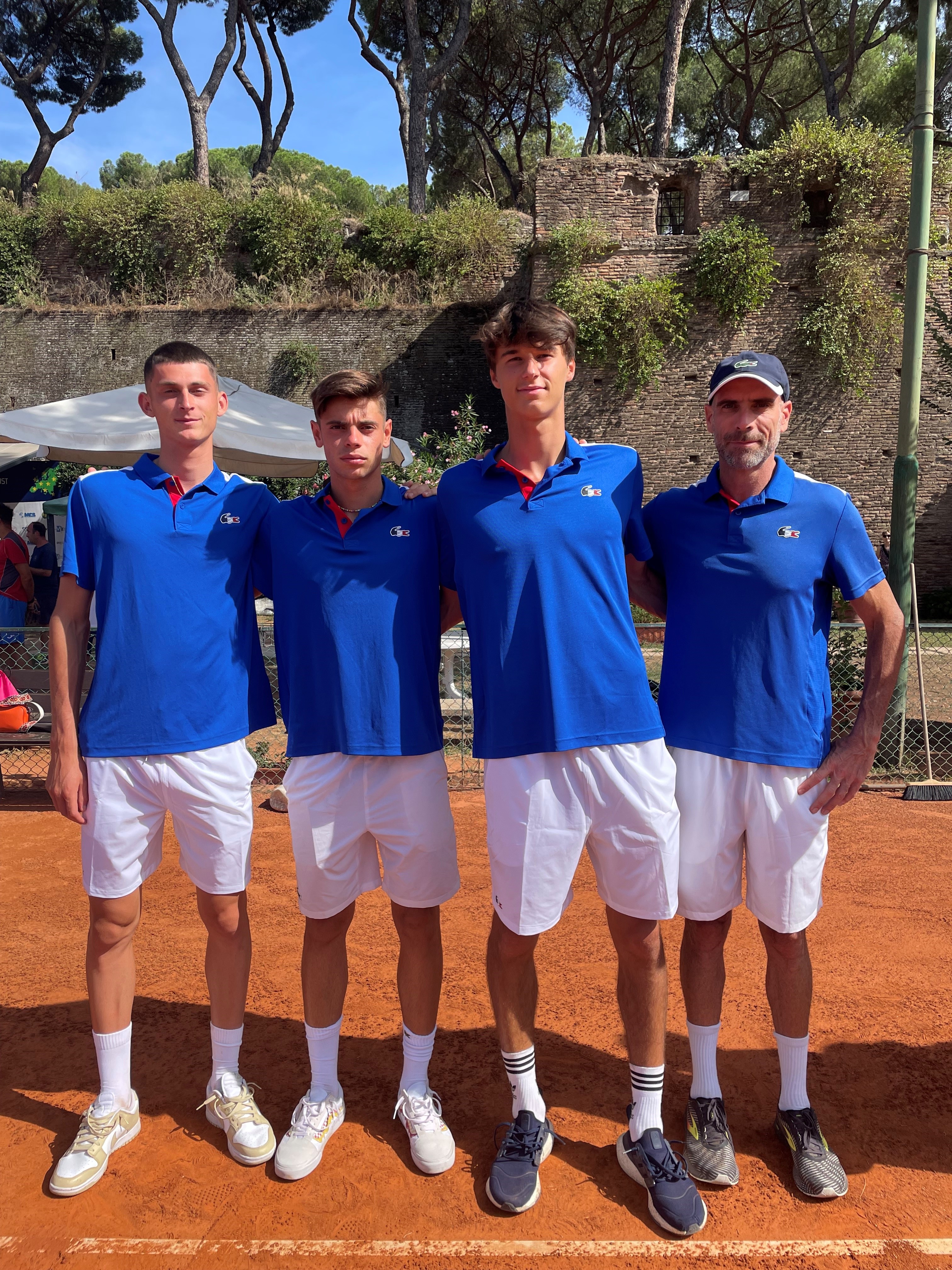 Les U18 en argent | Fédération française de tennis