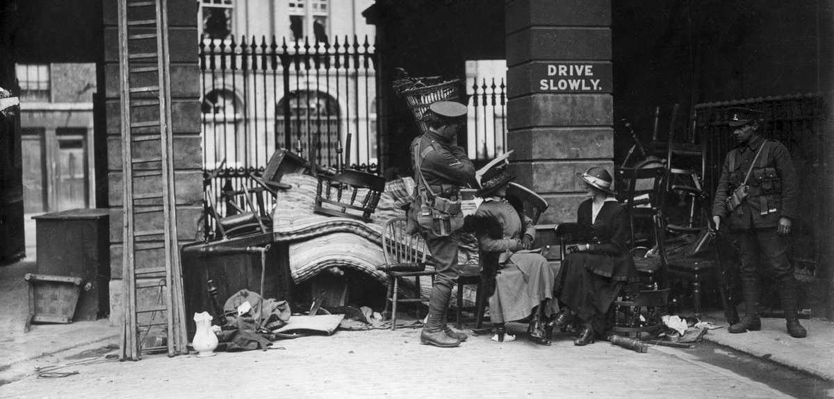 Bare Feet Furs And A Girls Bravery The Easter Rising In The British Newspapers Blog