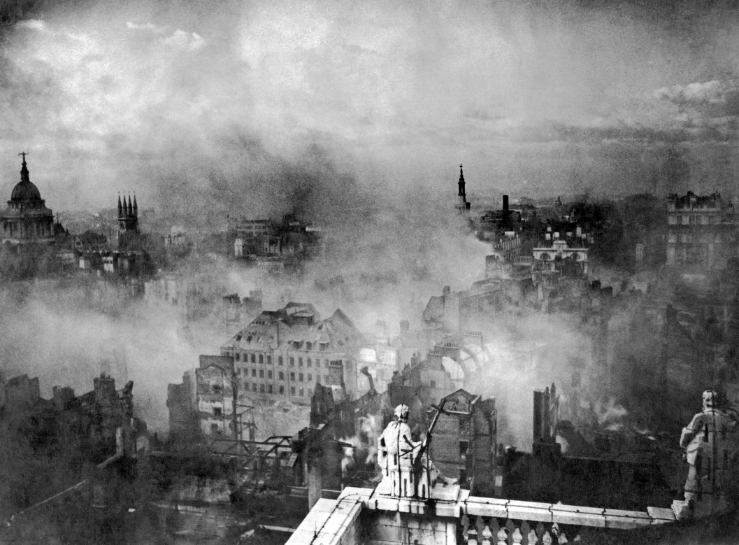 The devastating impact of the Blitz, in photographs | Blog | Findmypast.com
