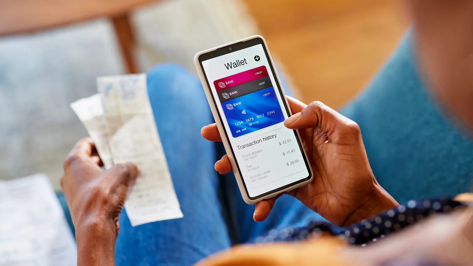 Neobank vs Challenger Bank: Differences & Examples | Fintech District