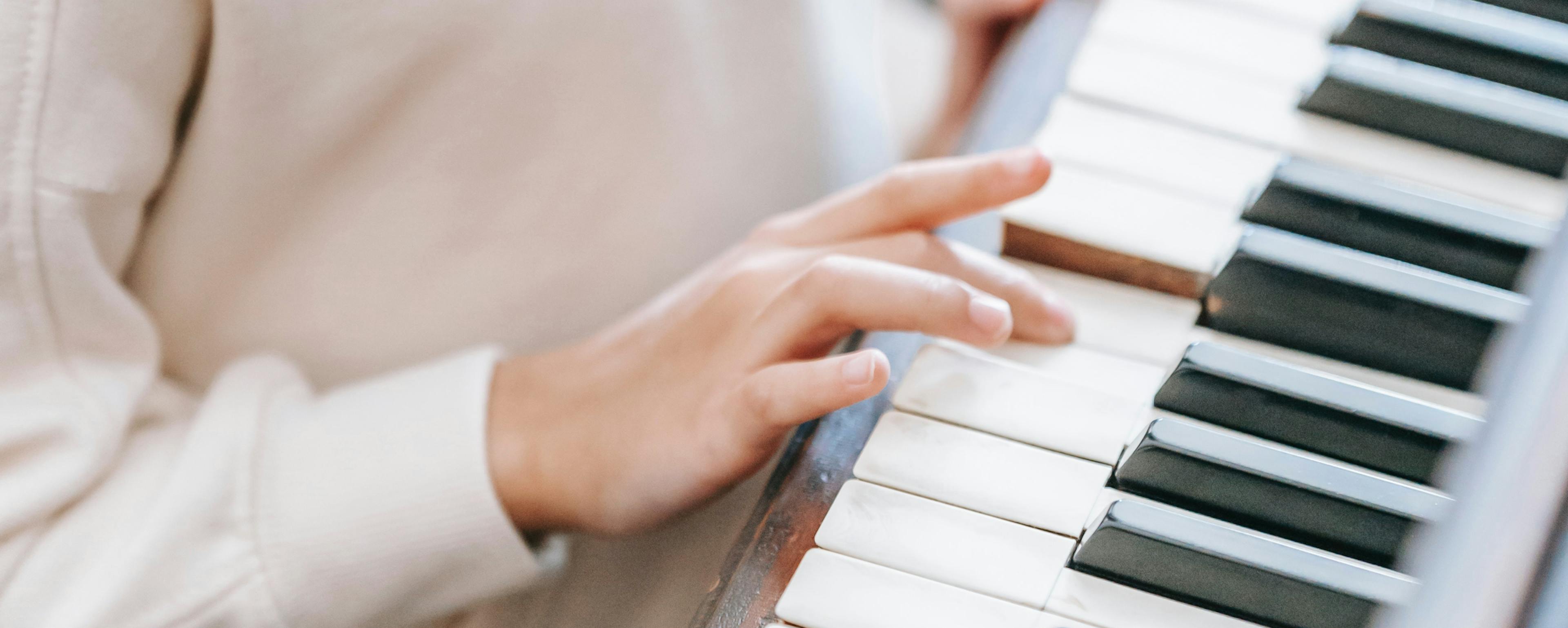 9 Easy Piano Songs Your Kids Will Love | flowkey