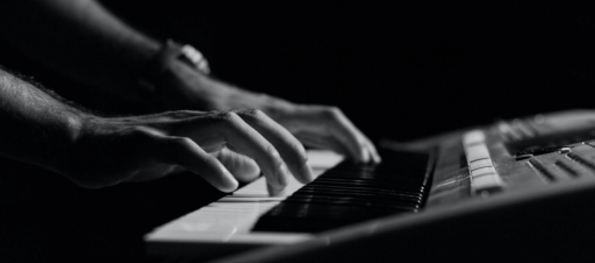 A Beginner's Guide to Augmented and Diminished Chords | flowkey