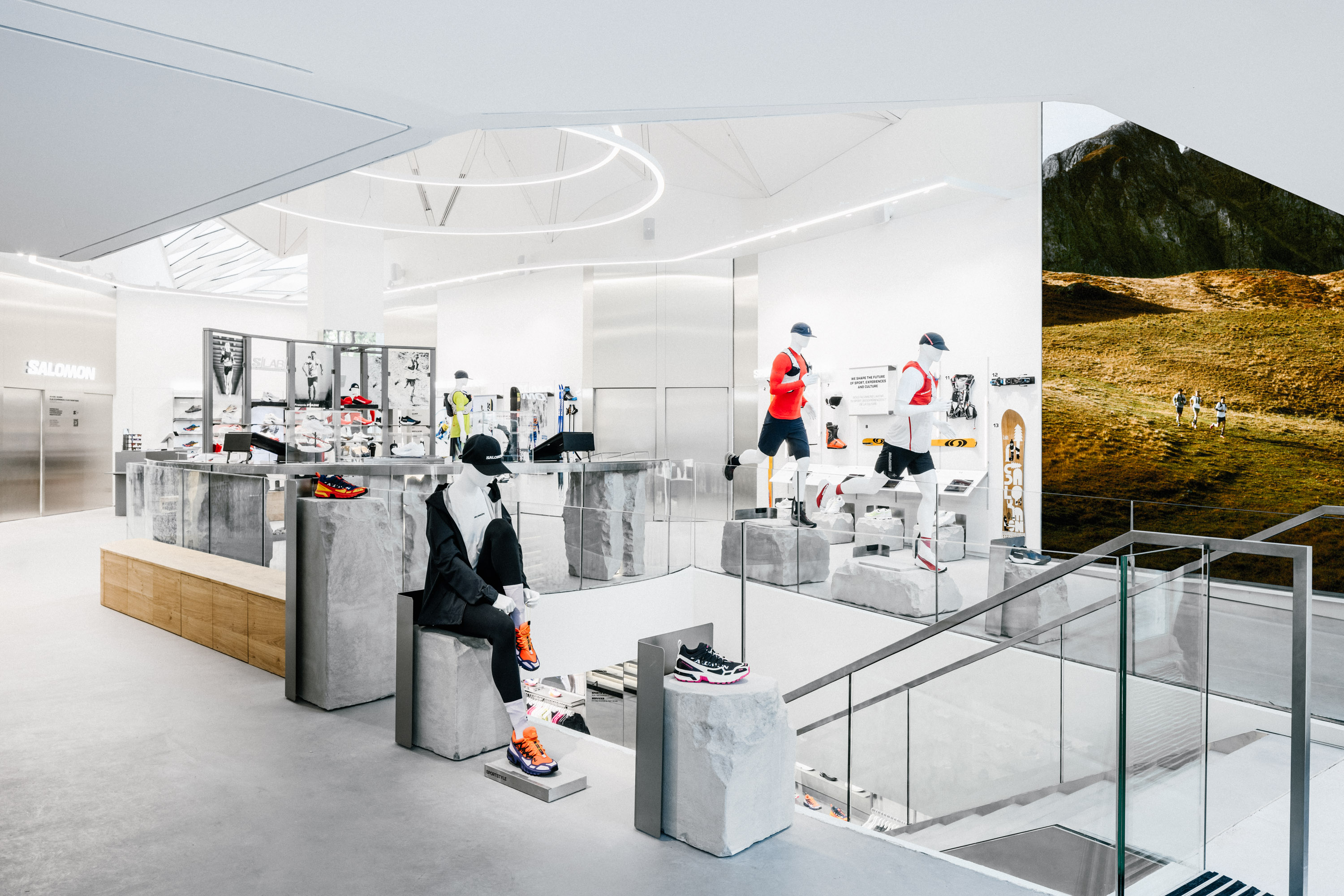 Flyaway Studio — SALOMON CHAMPS-ÉLYSÉES