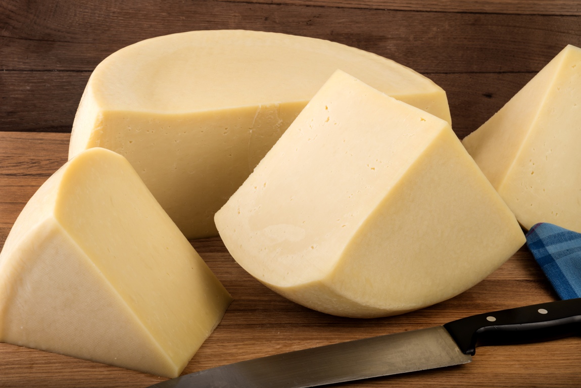The famous traditional cheeses of Greece
