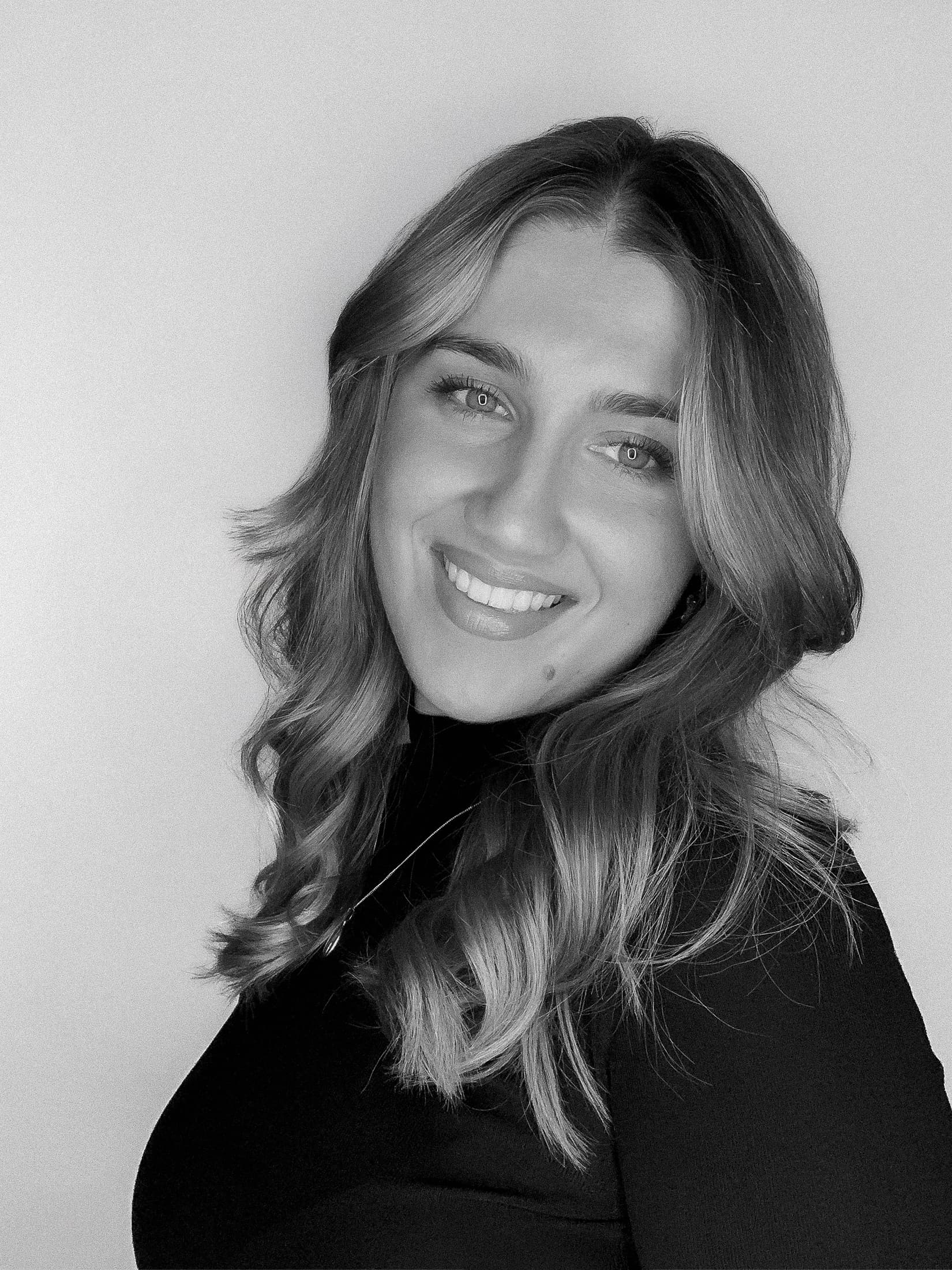 Ava Neville | Gielly Green