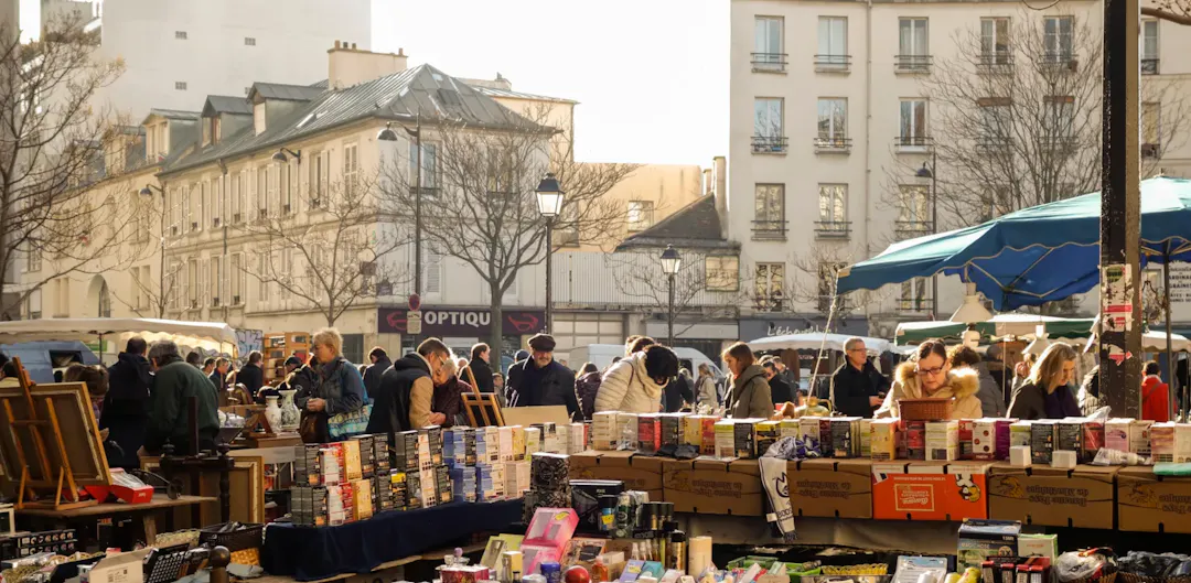 Discover - The Collector’s Guide to Europe’s Best Flea Markets - Glassette