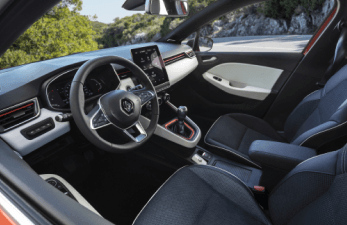 Location Renault Clio 5 - Courte et longue durée | Virtuo | Virtuo