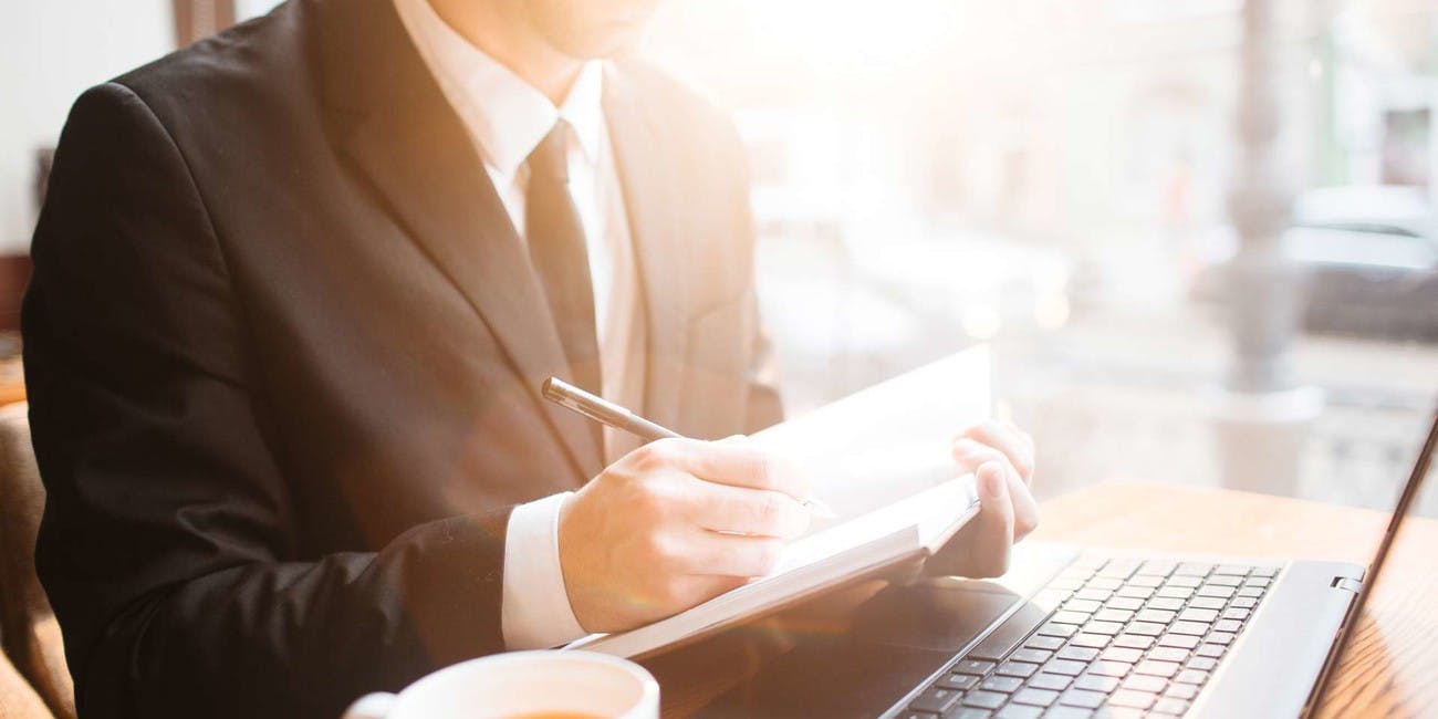 7 ways to spot a fake degree certificate | Luminate