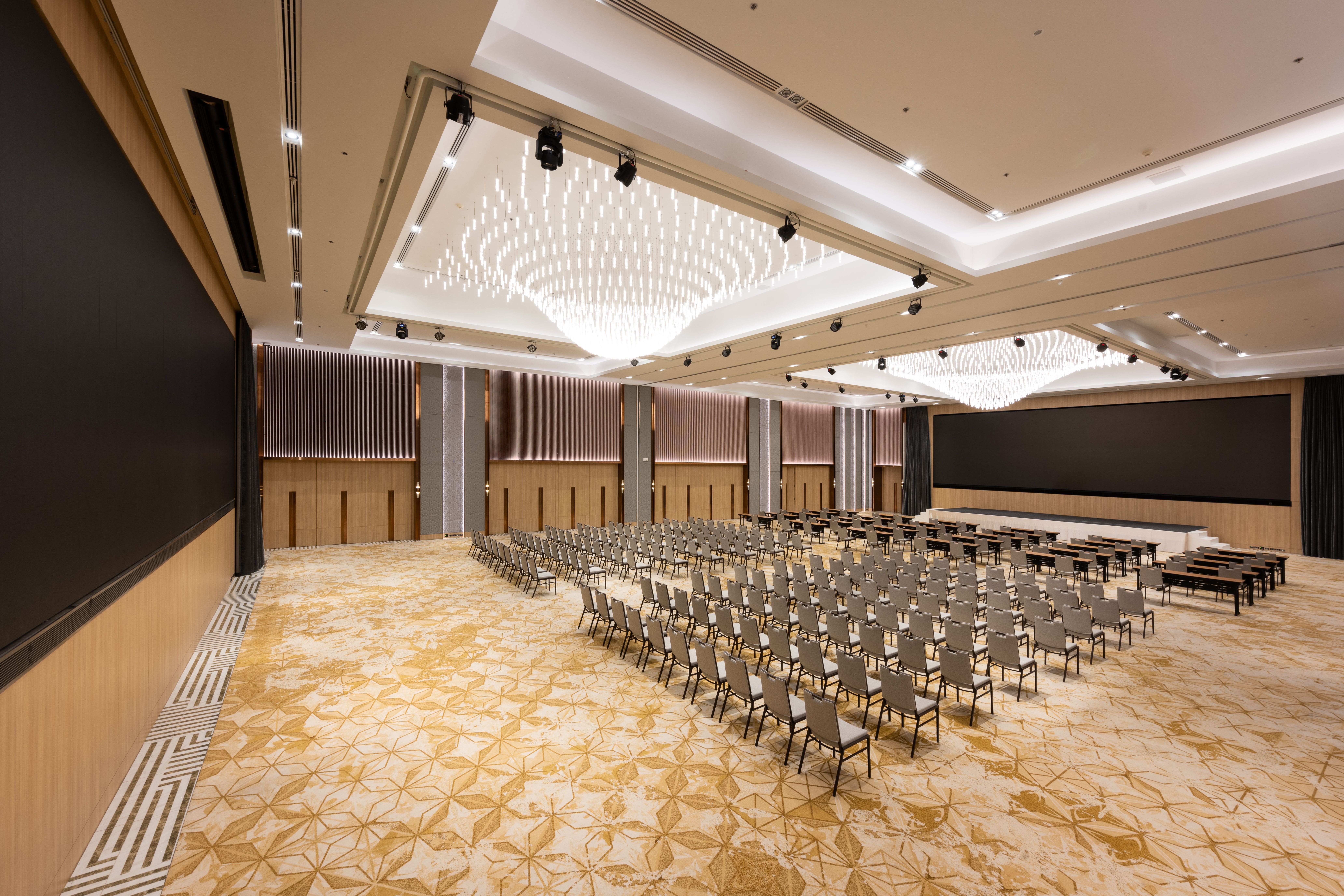 Diamond Grand Ballroom | Venue - Grand Richmond Hotel