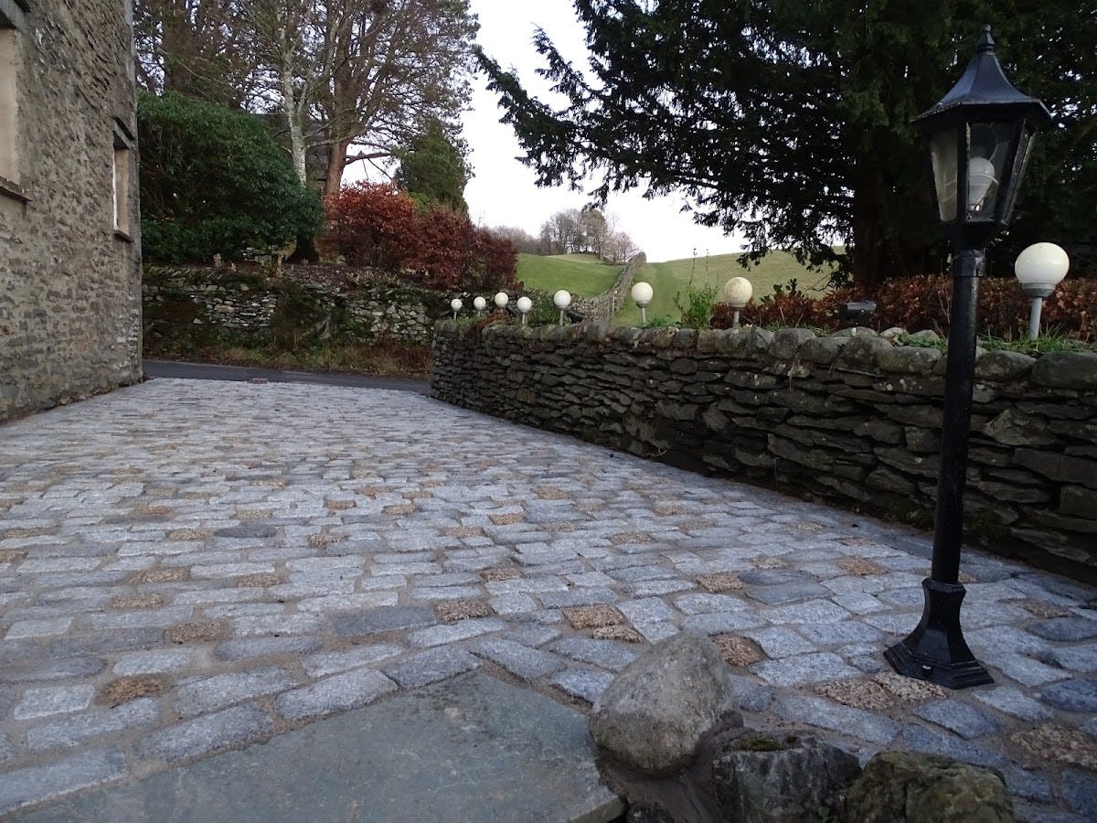 Granite Setts Direct | Granite Setts & Edging Stones