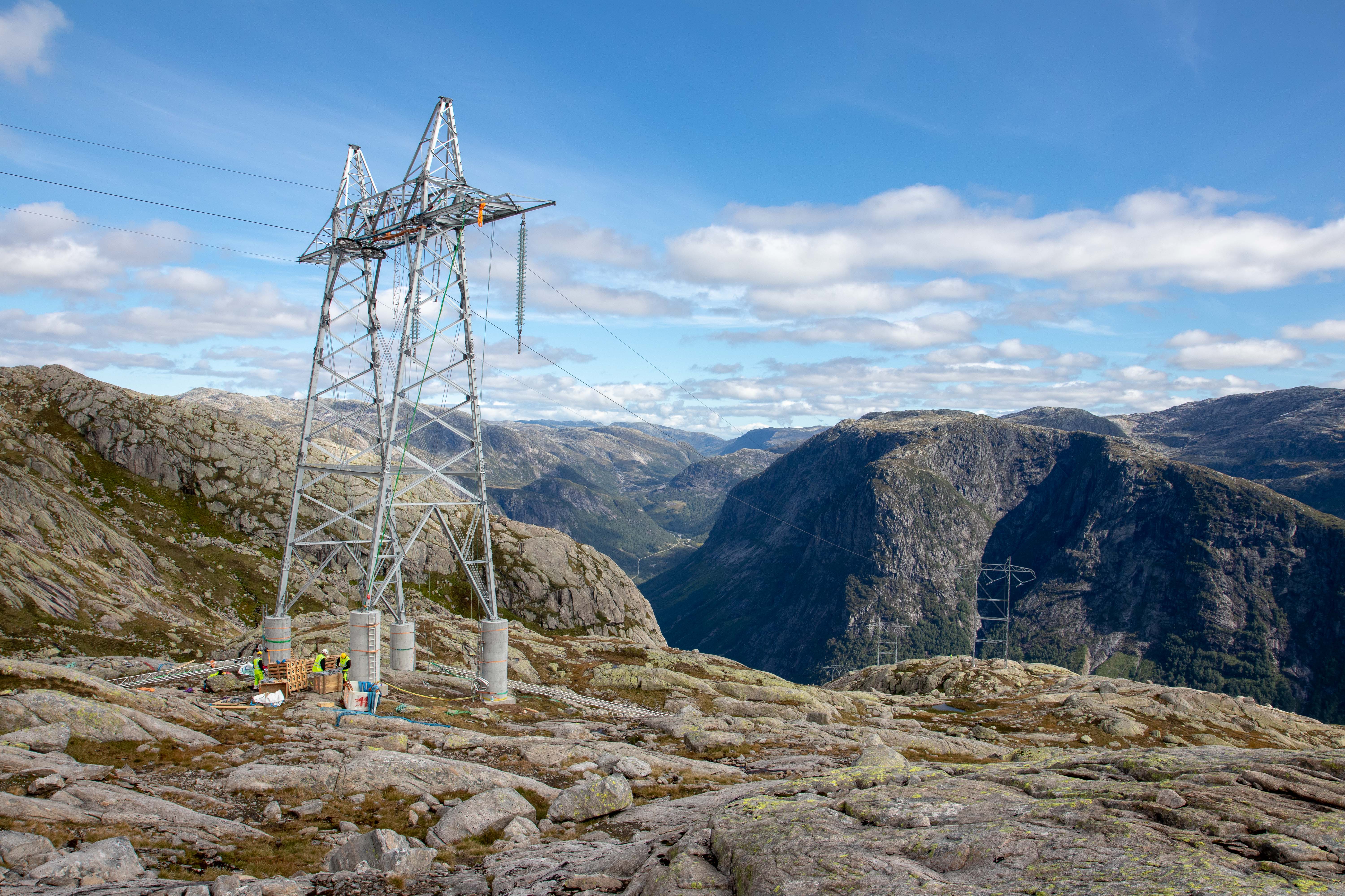 Power Transmission Systems of Iceland