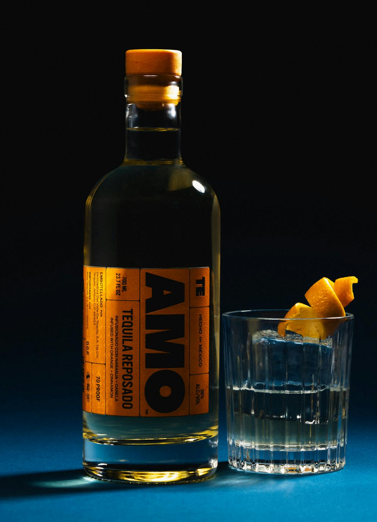 Amo Tequila — Hello Comrade