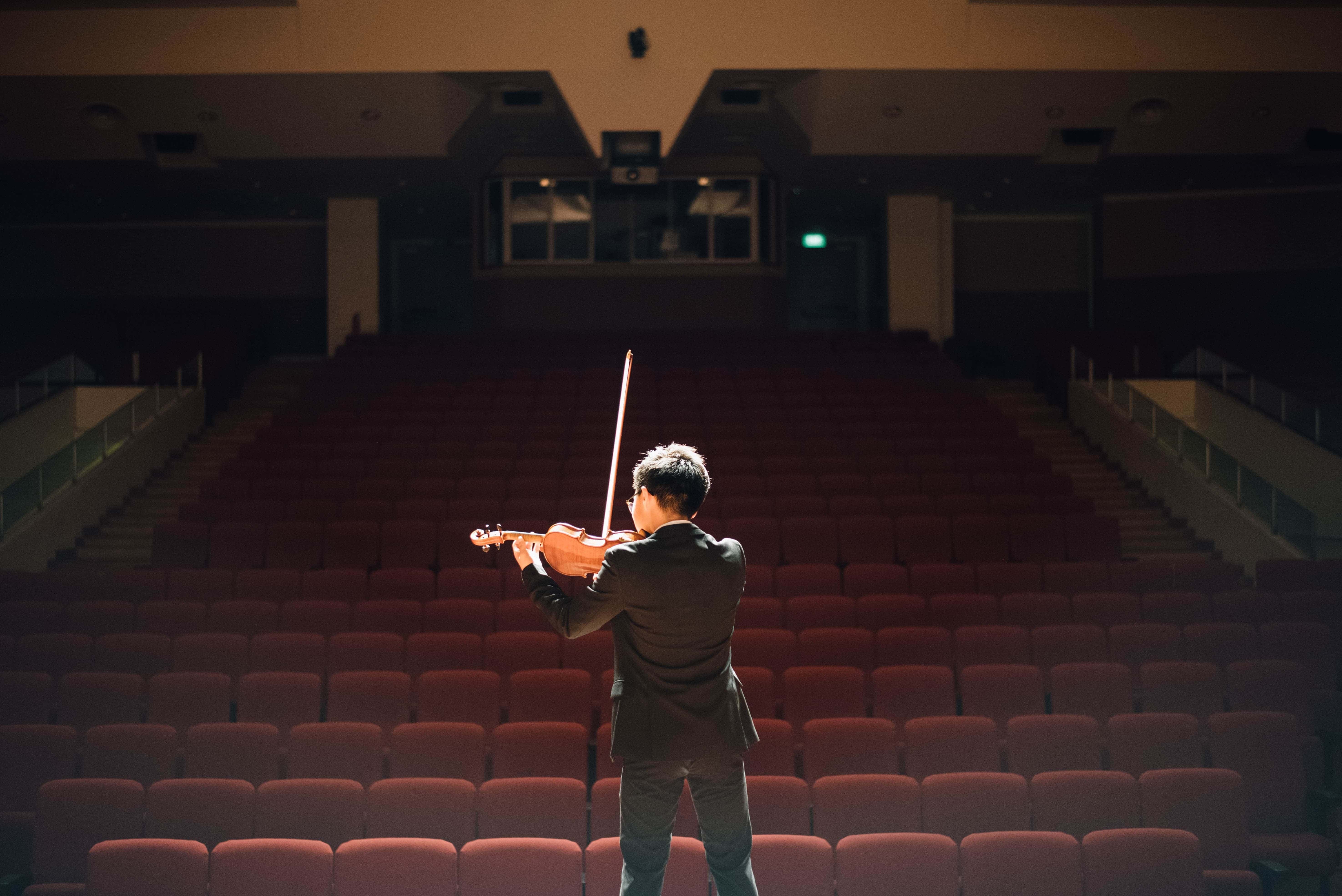 Best Violin Teacher in Kwun Tong - Get Free Quotes | Toby
