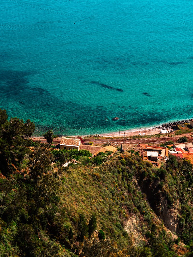 Need to know guide to Furnari - HighSails.com