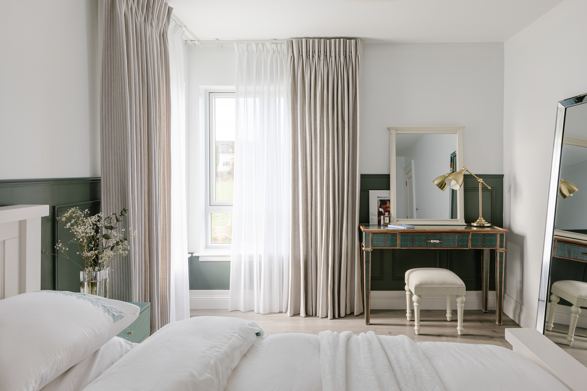 How to choose a modern alternative to net curtains