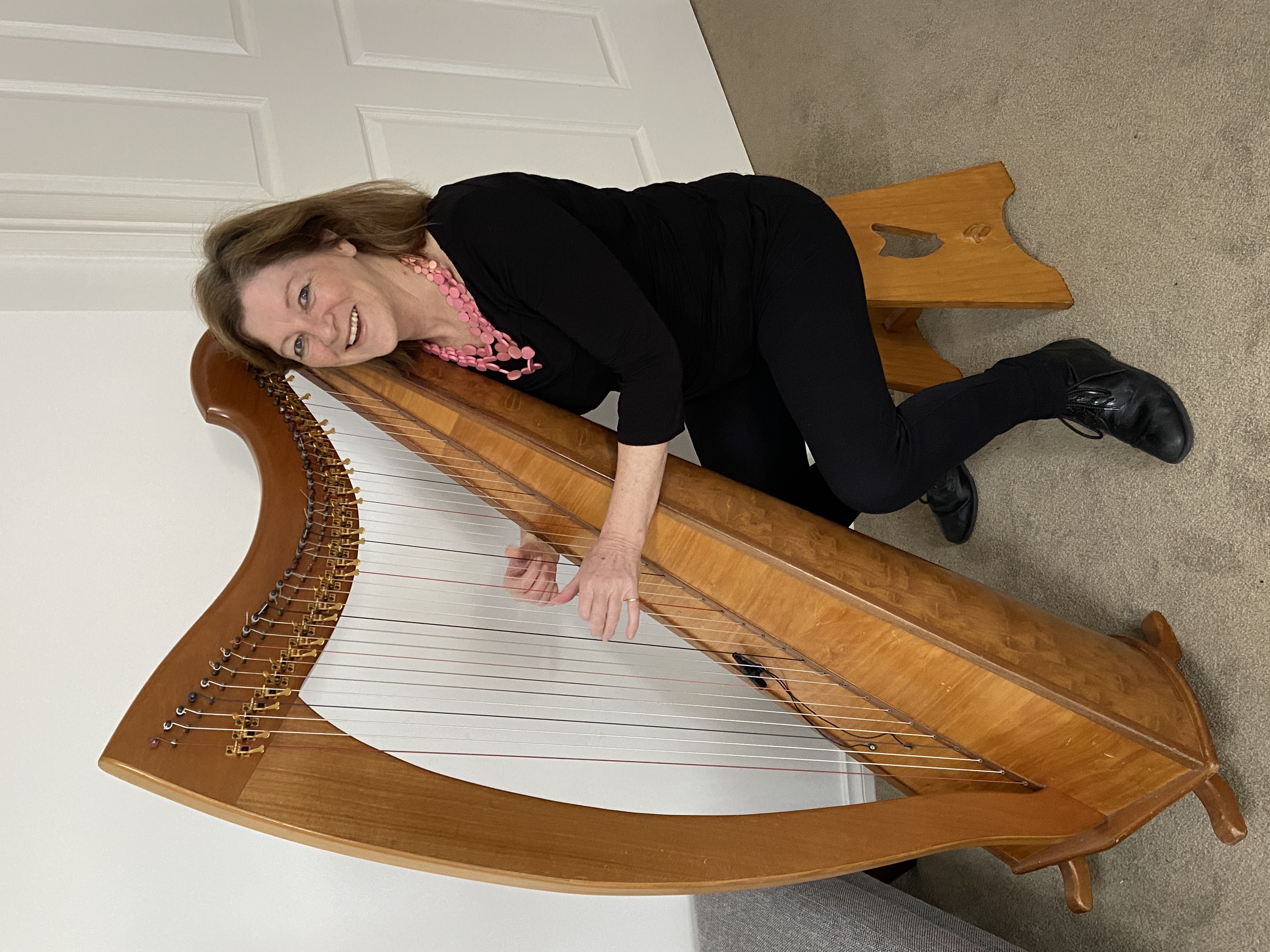 A legally blind harpist on the healing power of music | Hireup