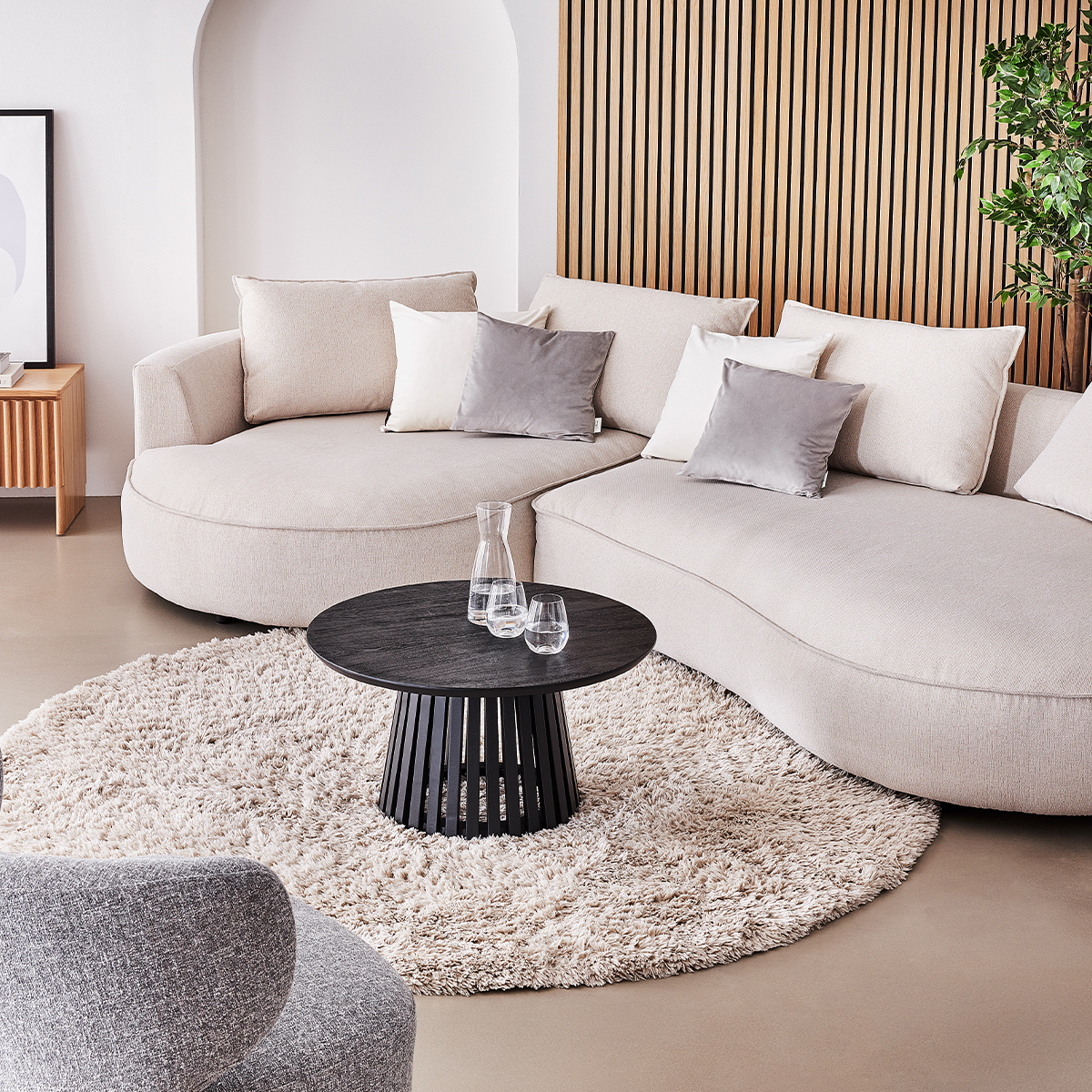 Rondom gezellig: organisch gevormde banken | home24