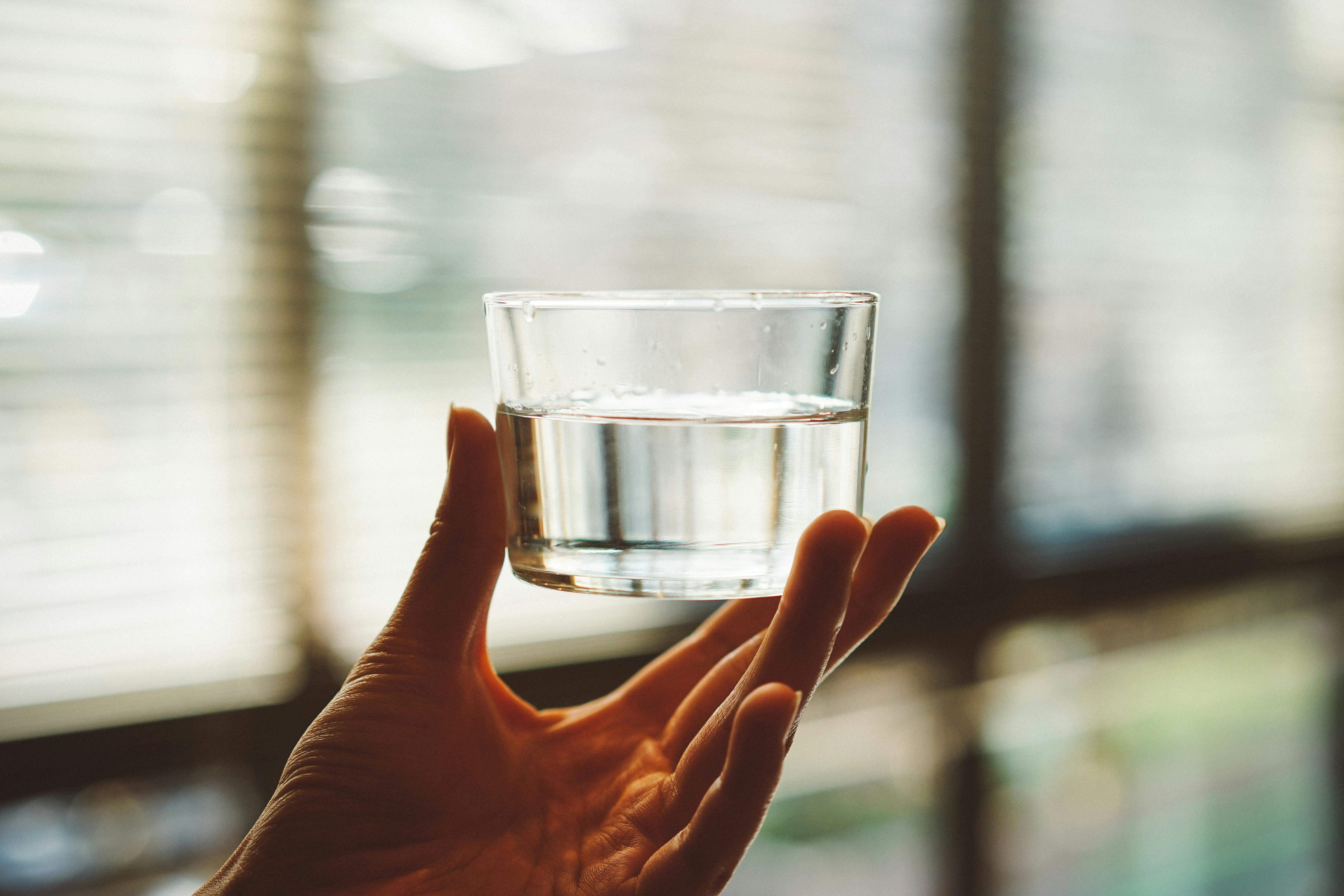 The Benefits of Drinking Water: What Science Tells Us - HomeWater