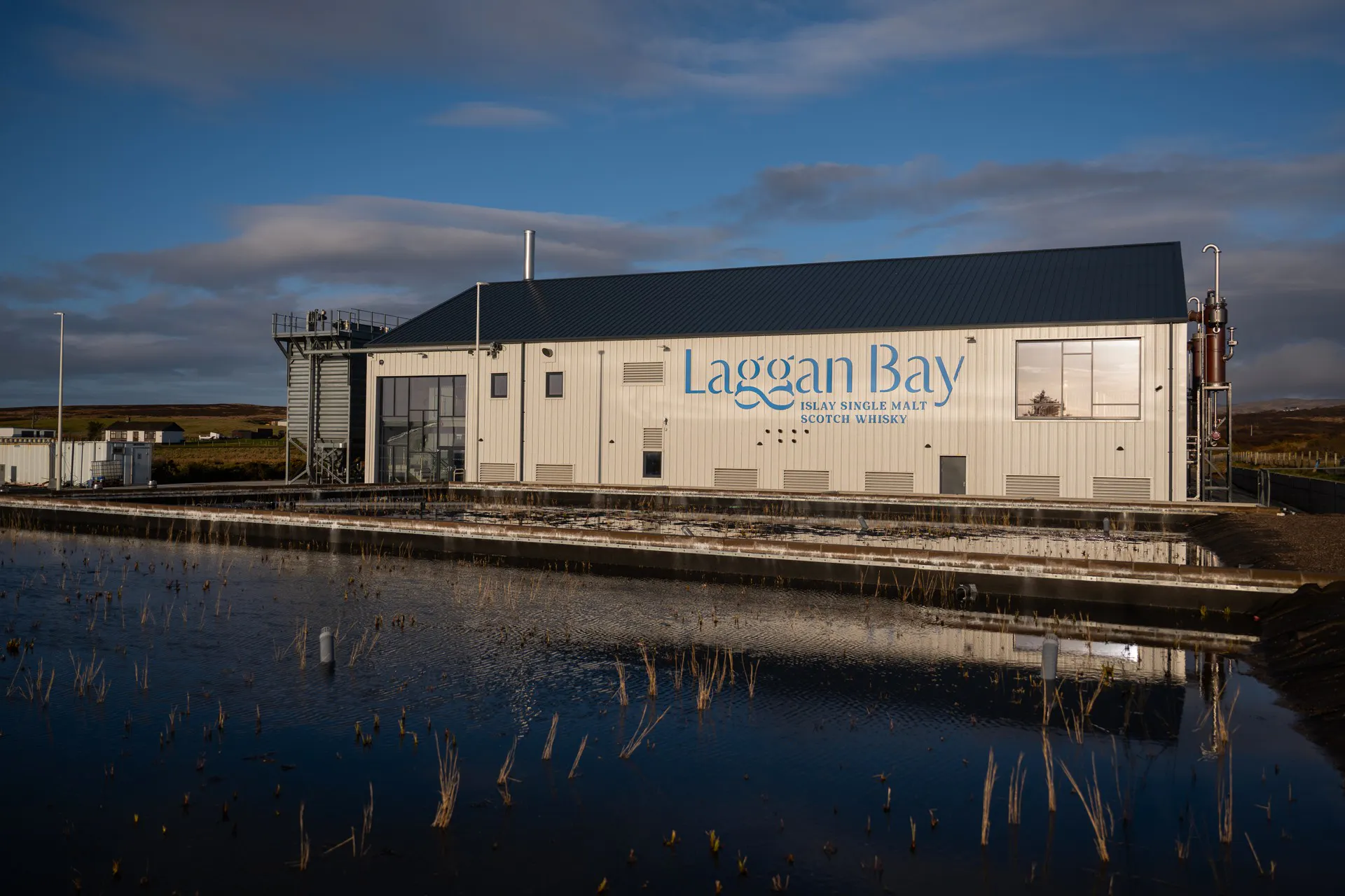 Laggan Bay Distillery - Ian Macleod Distillers