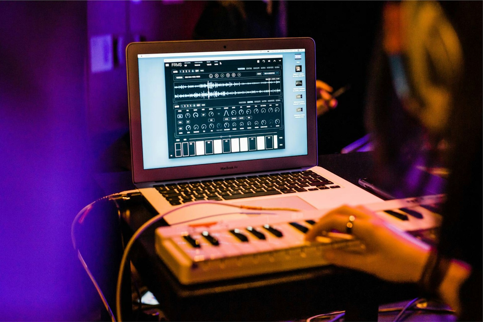 GRFX - Granular Effects | Imaginando