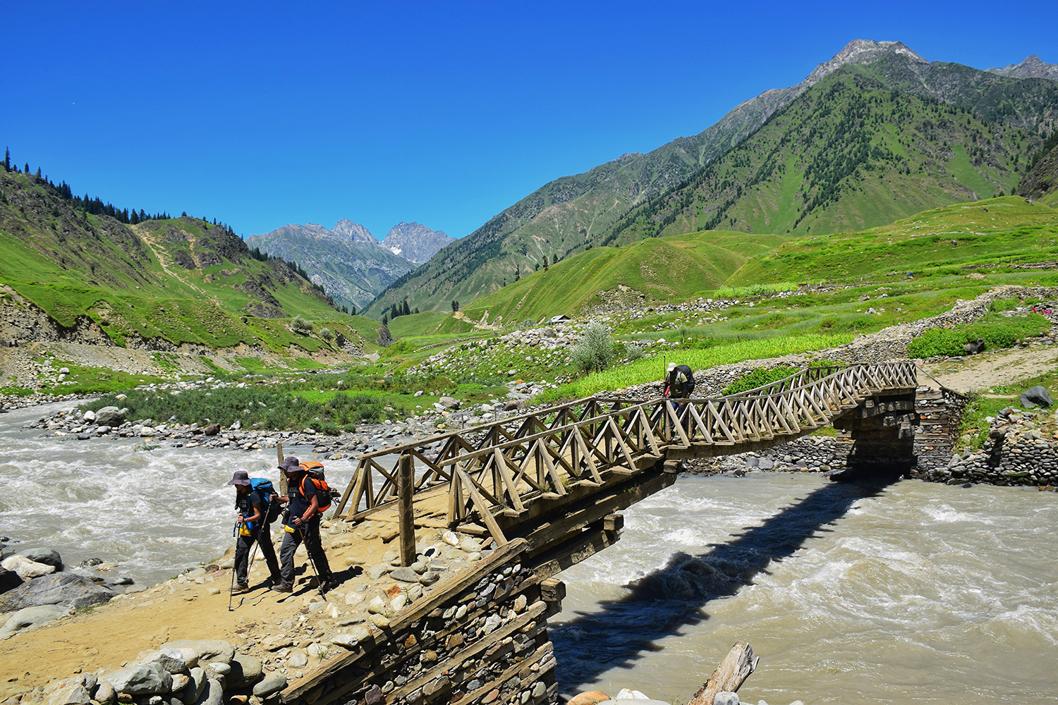 35 Of The Most Spectacular Photos From The Warwan Valley Expedition