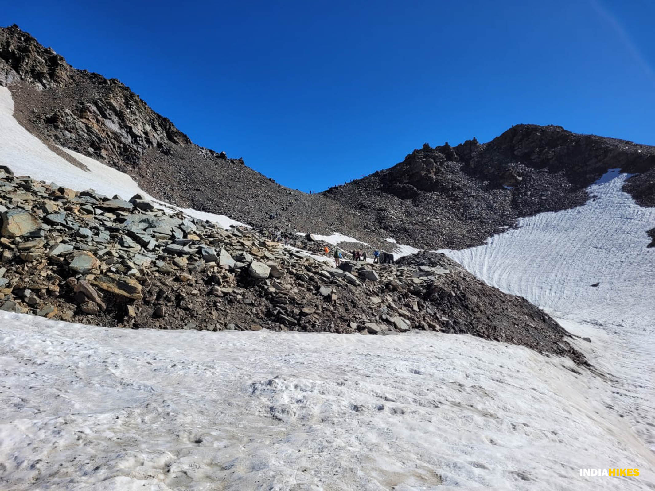 21 Stunning Photos That Show You Why Pin Bhaba Pass Is The Grandest ...