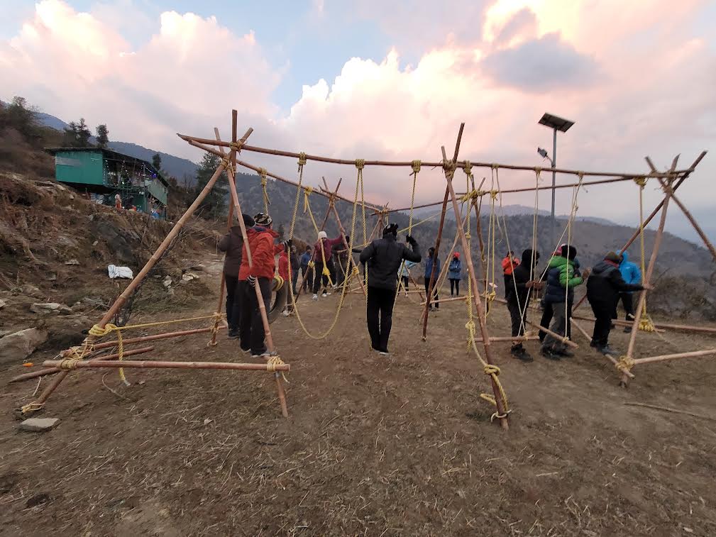 Trekkers Bond Over An Innovative ‘Rope Course’ at Raithal!