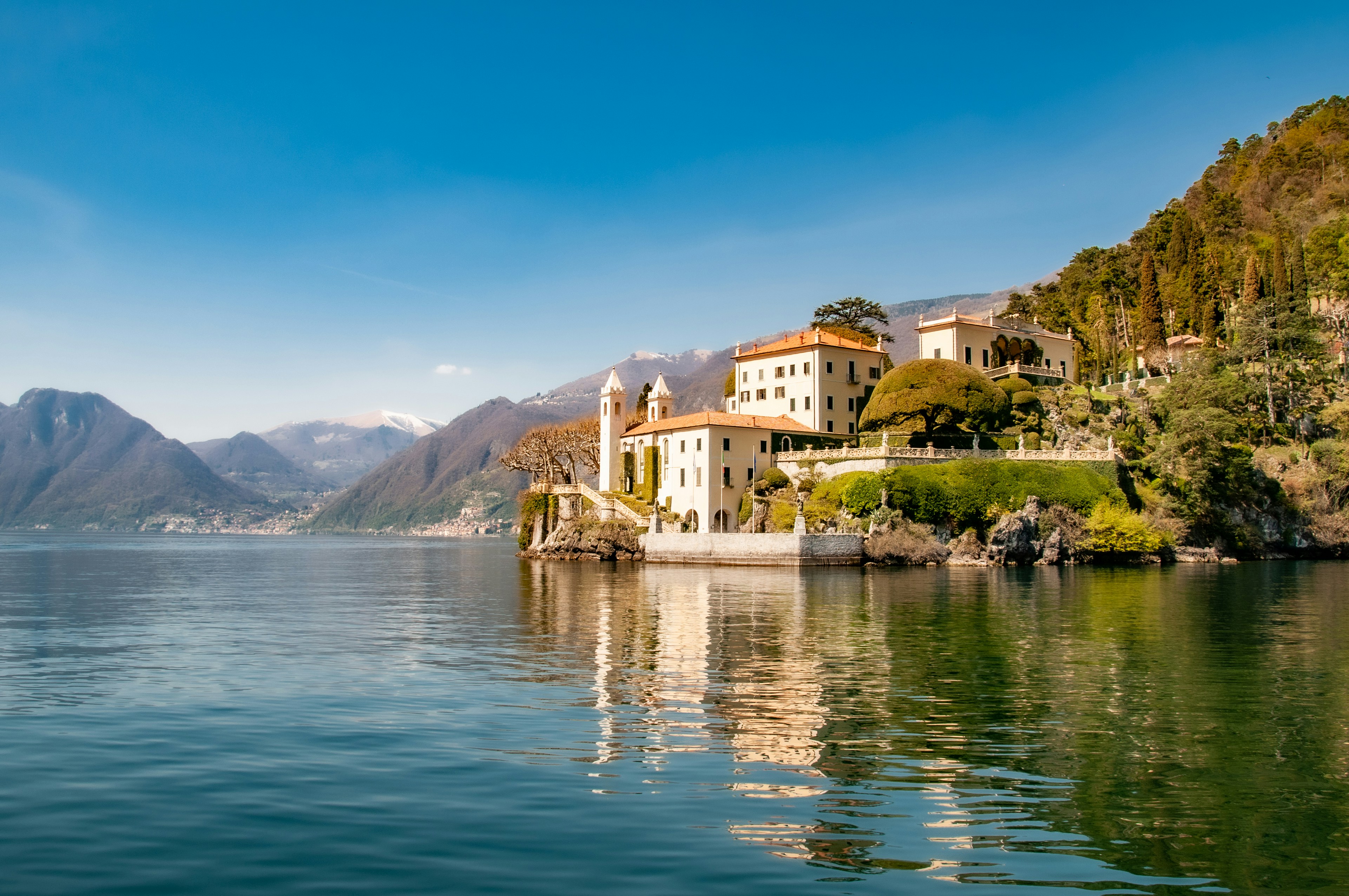 Campervan Hire in Milan - Best Deals
