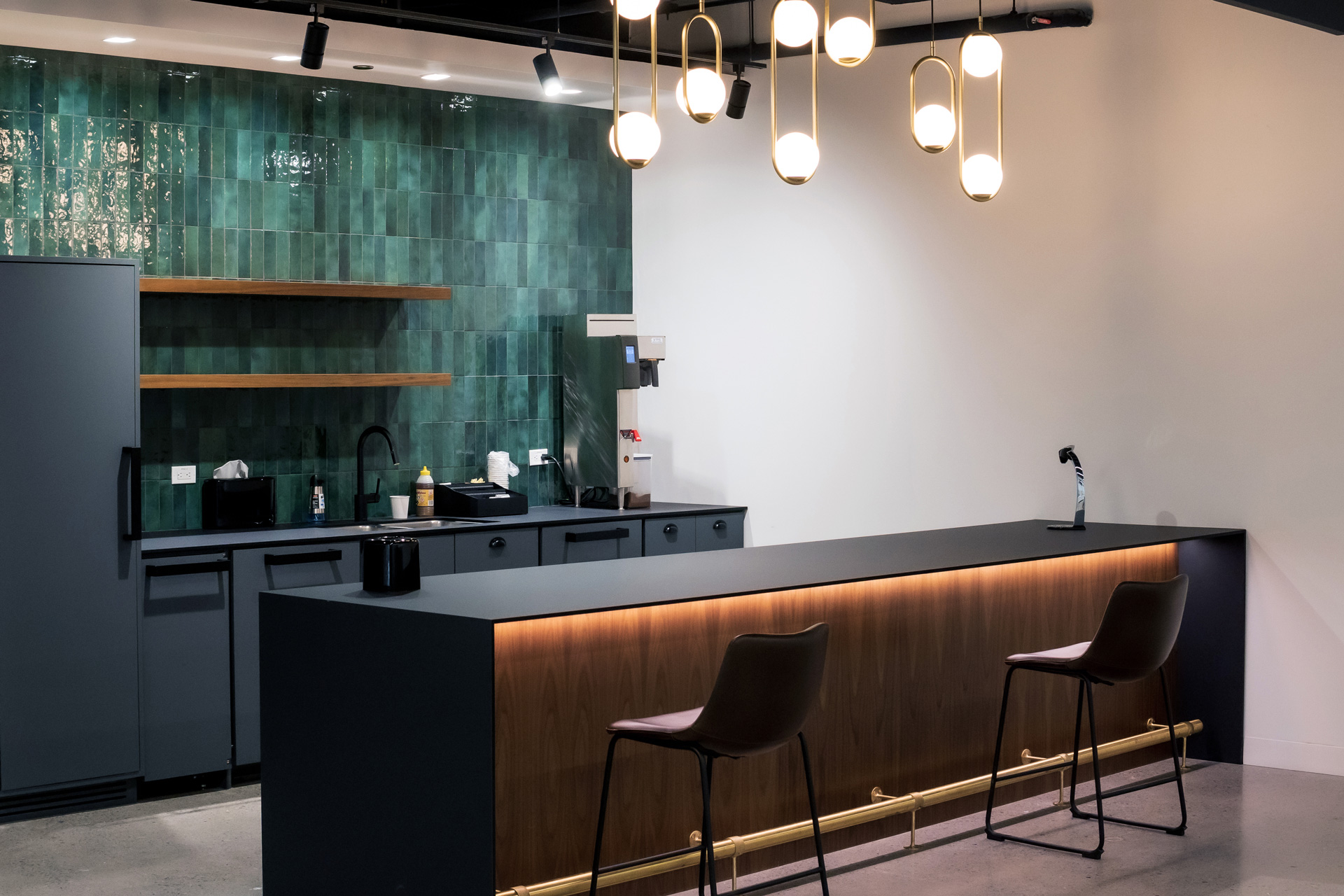 iQ Offices - Coworking & Shared Office Spaces Across Canada