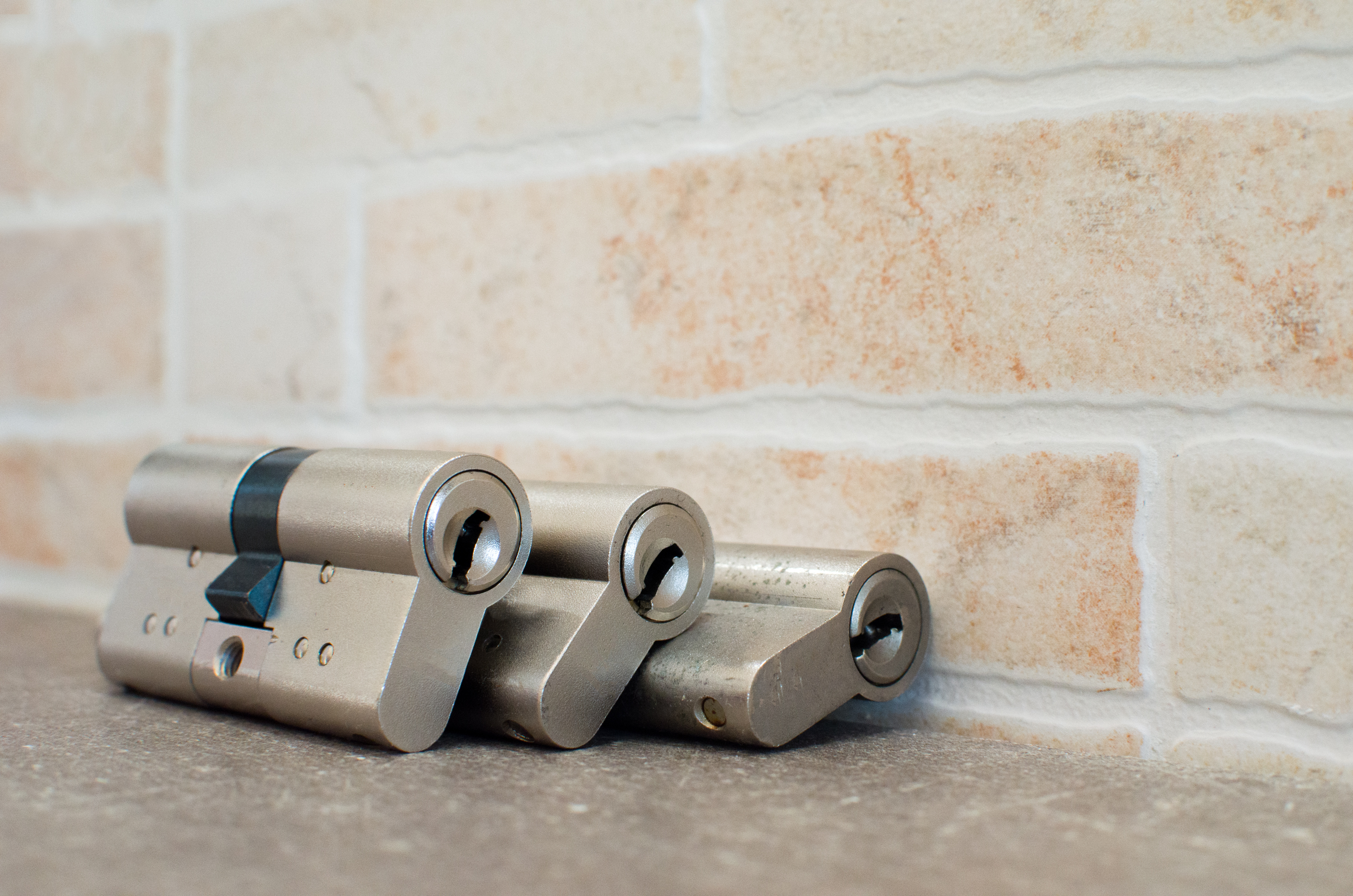 Master Key vs Keyed Alike: Which Should I Choose?